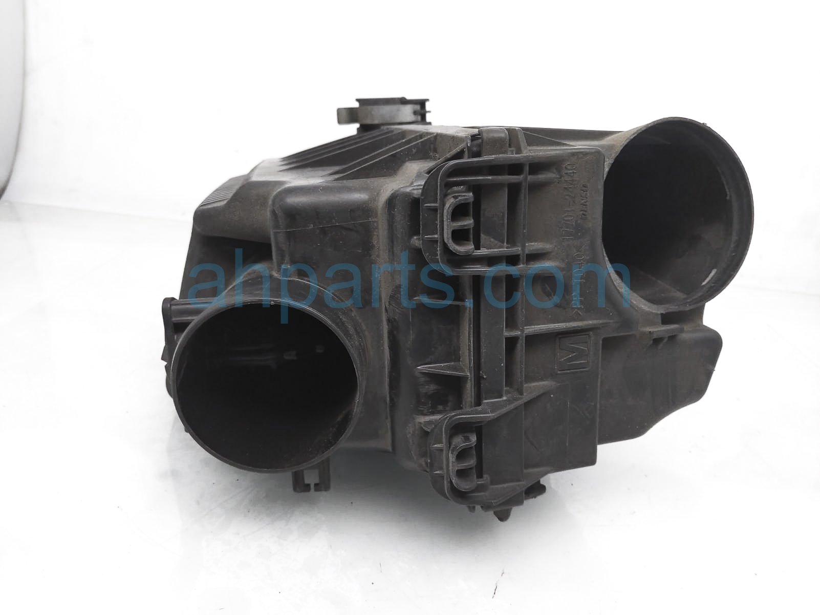 Sold 2019 Toyota Corolla Air Cleaner Intake Box - 2.0l - Htbk 17705-F2010,