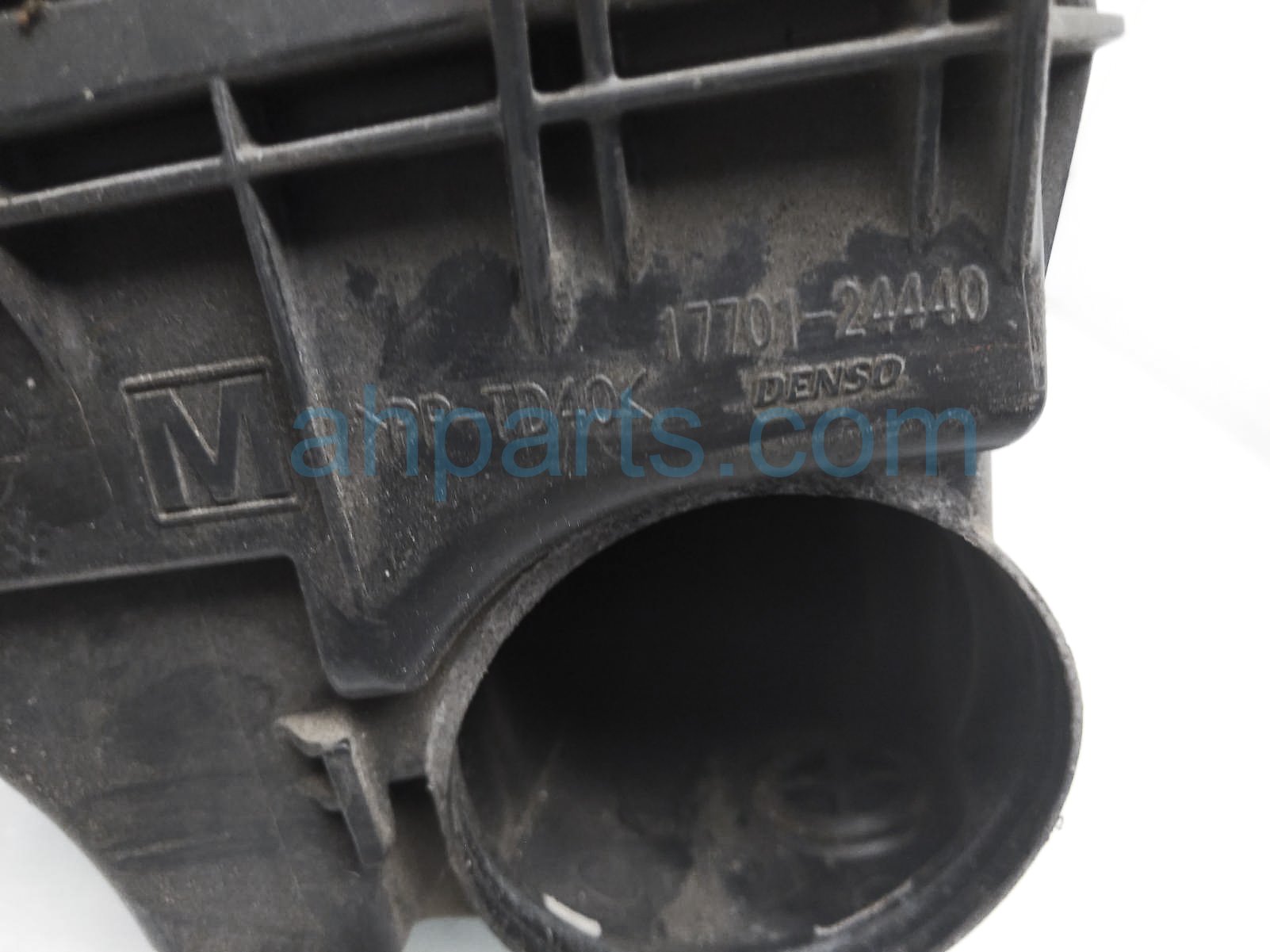 Sold 2019 Toyota Corolla Air Cleaner Intake Box - 2.0l - Htbk 17705-F2010,
