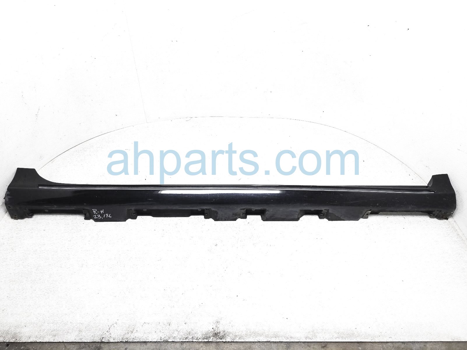 Sold 2013 Toyota Camry Molding / Trim Passenger Side Skirt Rocker ...