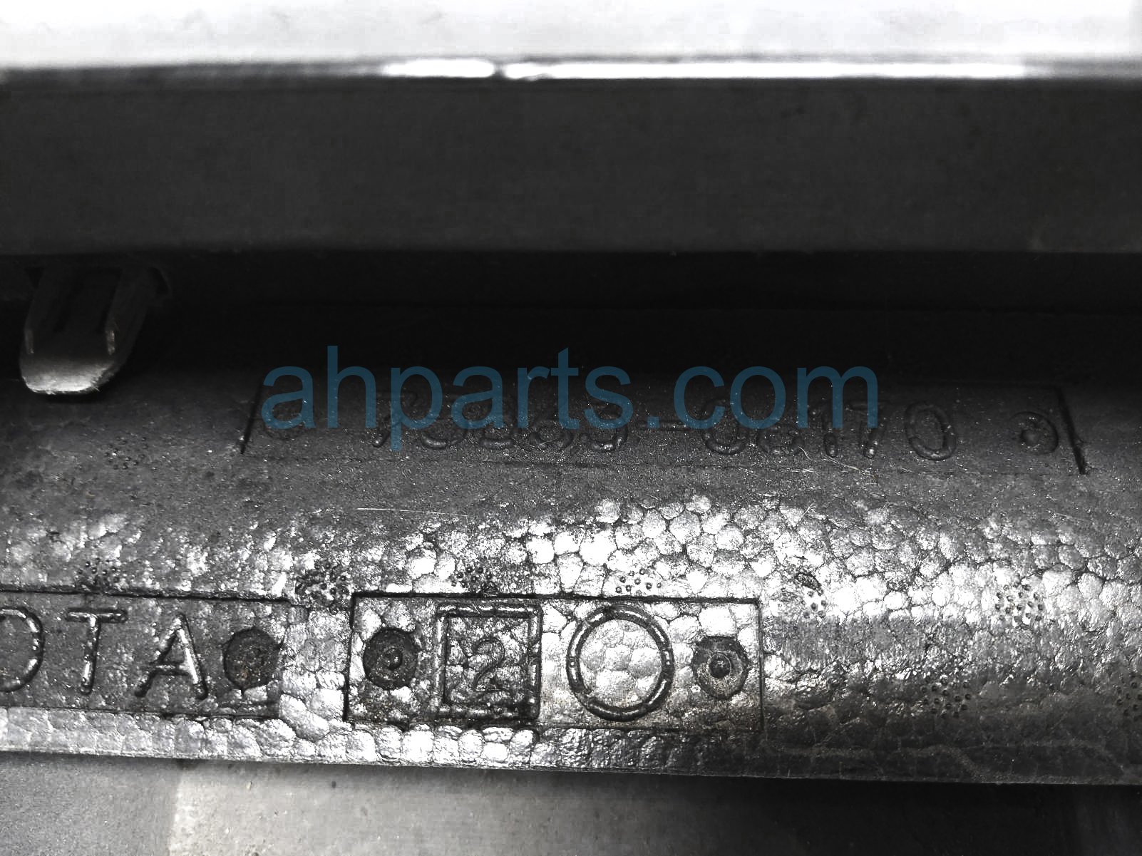 Sold 2013 Toyota Camry Molding / Trim Passenger Side Skirt Rocker ...