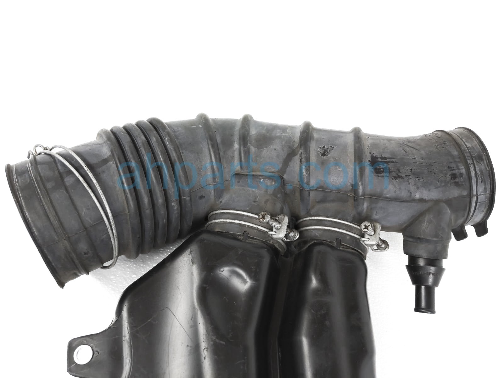 Sold 2011 Toyota 4 Runner Air Intake Resonator W/ Hose 17893-31130,