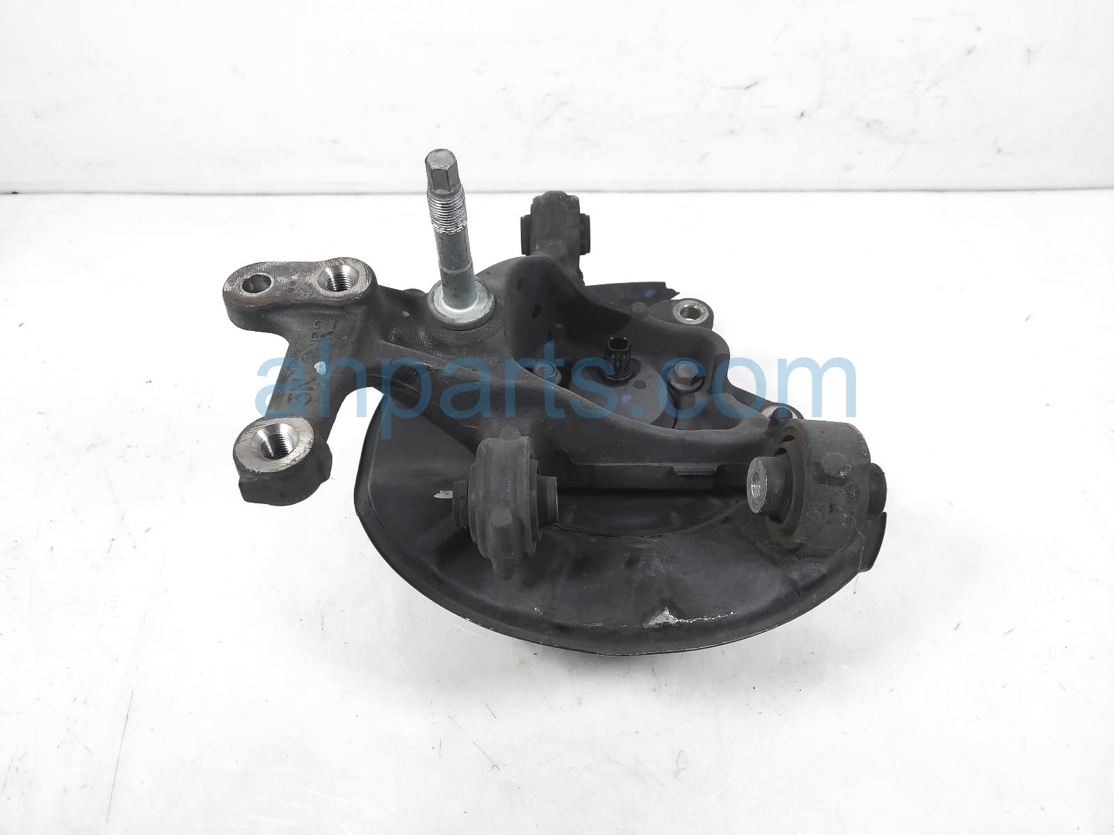 Sold 2019 Toyota Avalon Axle Stub Rear Passenger Spindle Knuckle Hub ...