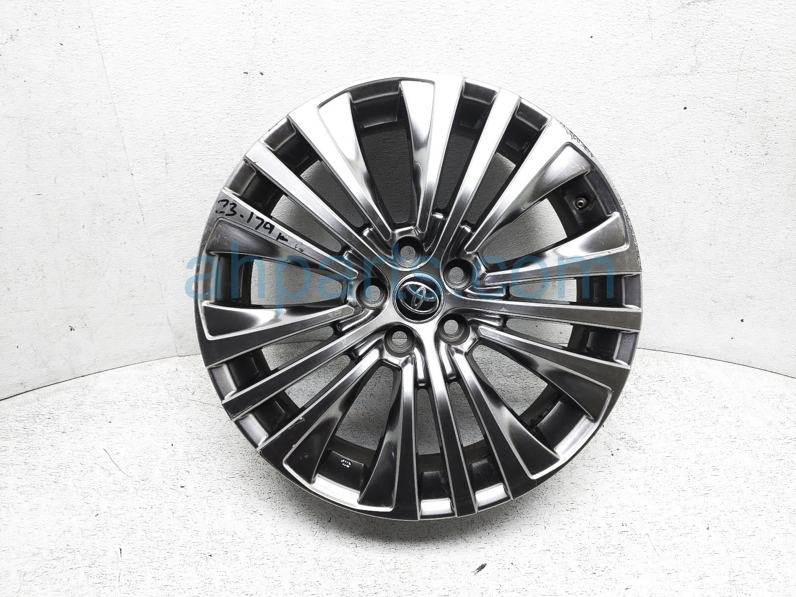 Sold 2021 Toyota Venza Rear Passenger Wheel / Rim 4261A-48290,