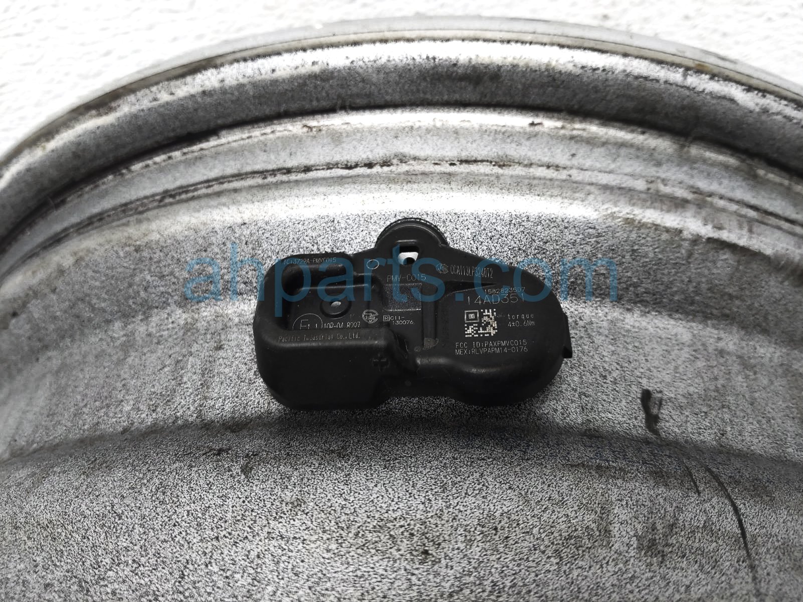 Sold 2016 Toyota Tacoma Front Driver Wheel / Rim 42601-AD041,