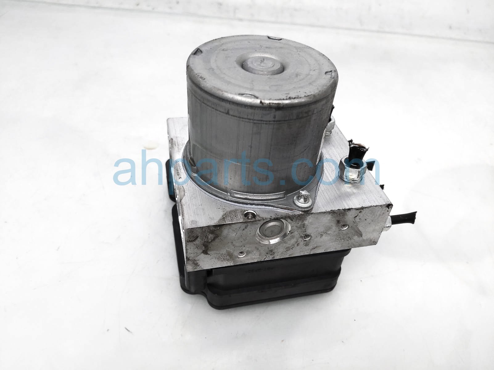 Sold 2023 Acura MDX (anti Lock Brake) Abs/vsa Pump/modulator 57100-TYC-A06,