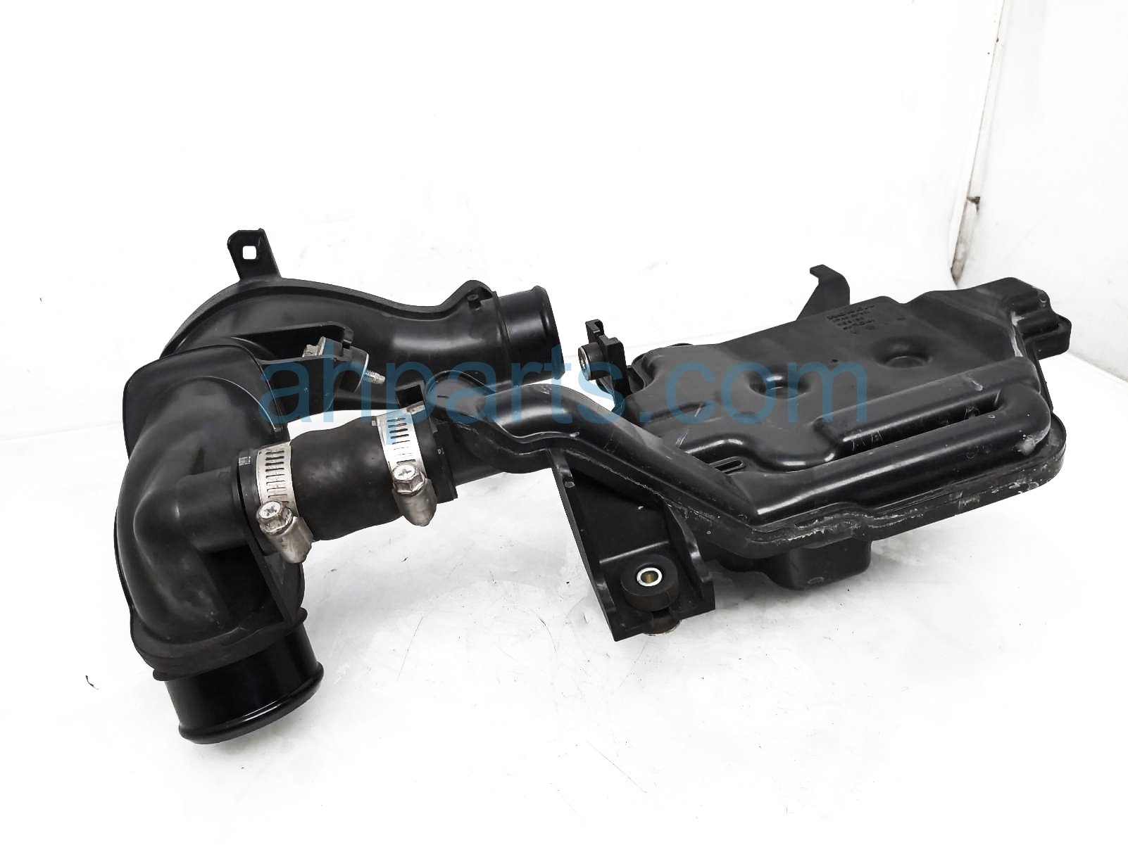 Sold 2018 Honda Accord Air Intake Resonator Chamber Assy - 2.0l 17296 ...