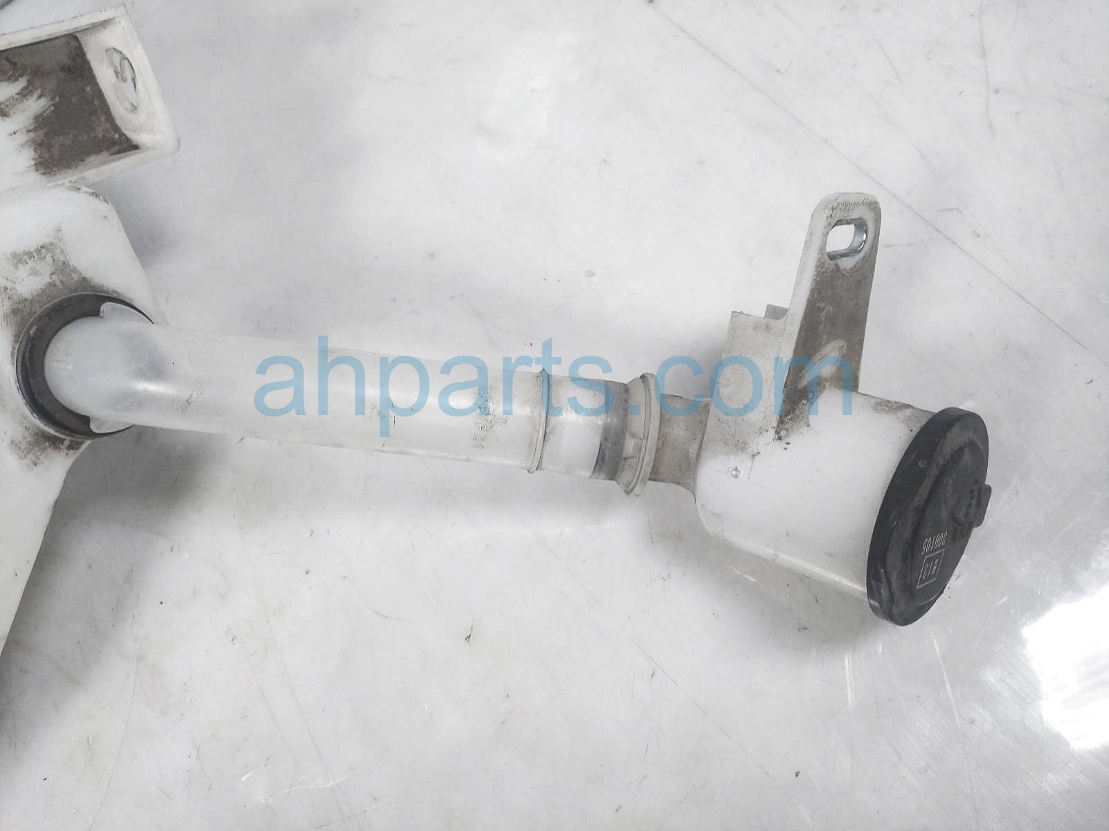 Sold 2020 Toyota Highlander Windshield Washer Reservoir Tank 85315-0E150,