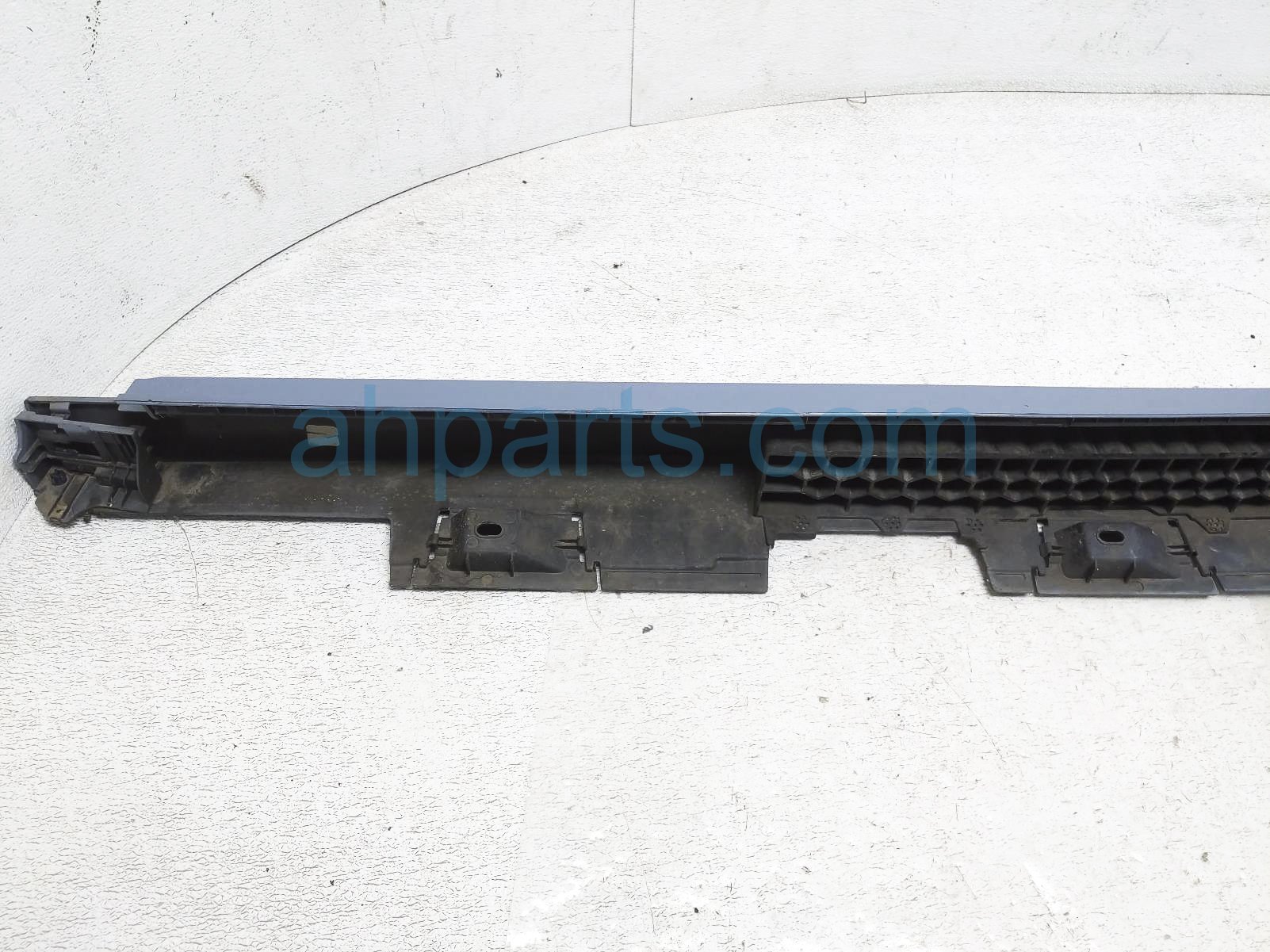 Sold 2023 Honda Civic Trim Passenger Side Skirt/ Rocker Molding - Grey ...