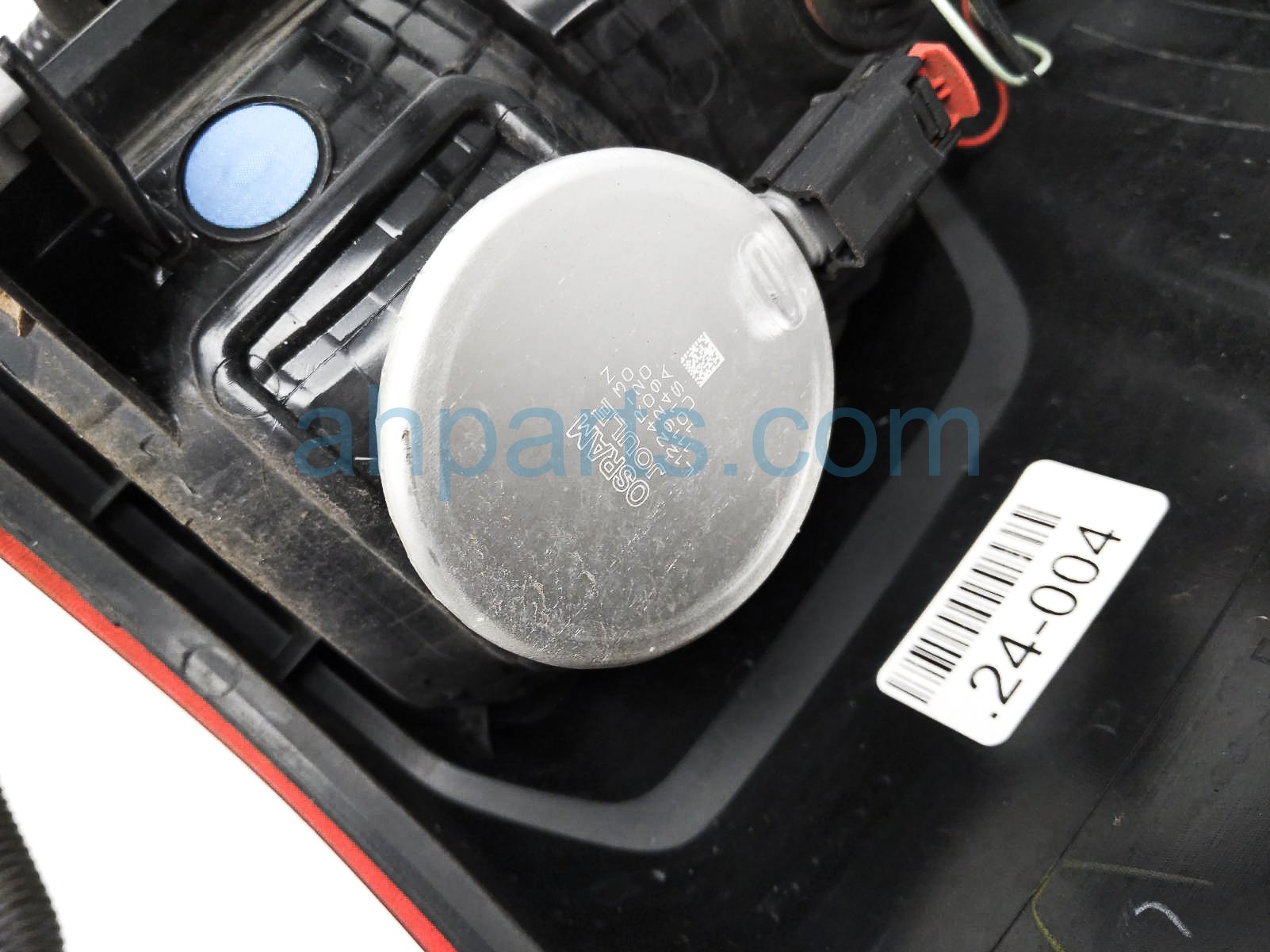 Sold 2021 Nissan Titan Light / Rear Passenger Tail Lamp (on Body) 26550 ...