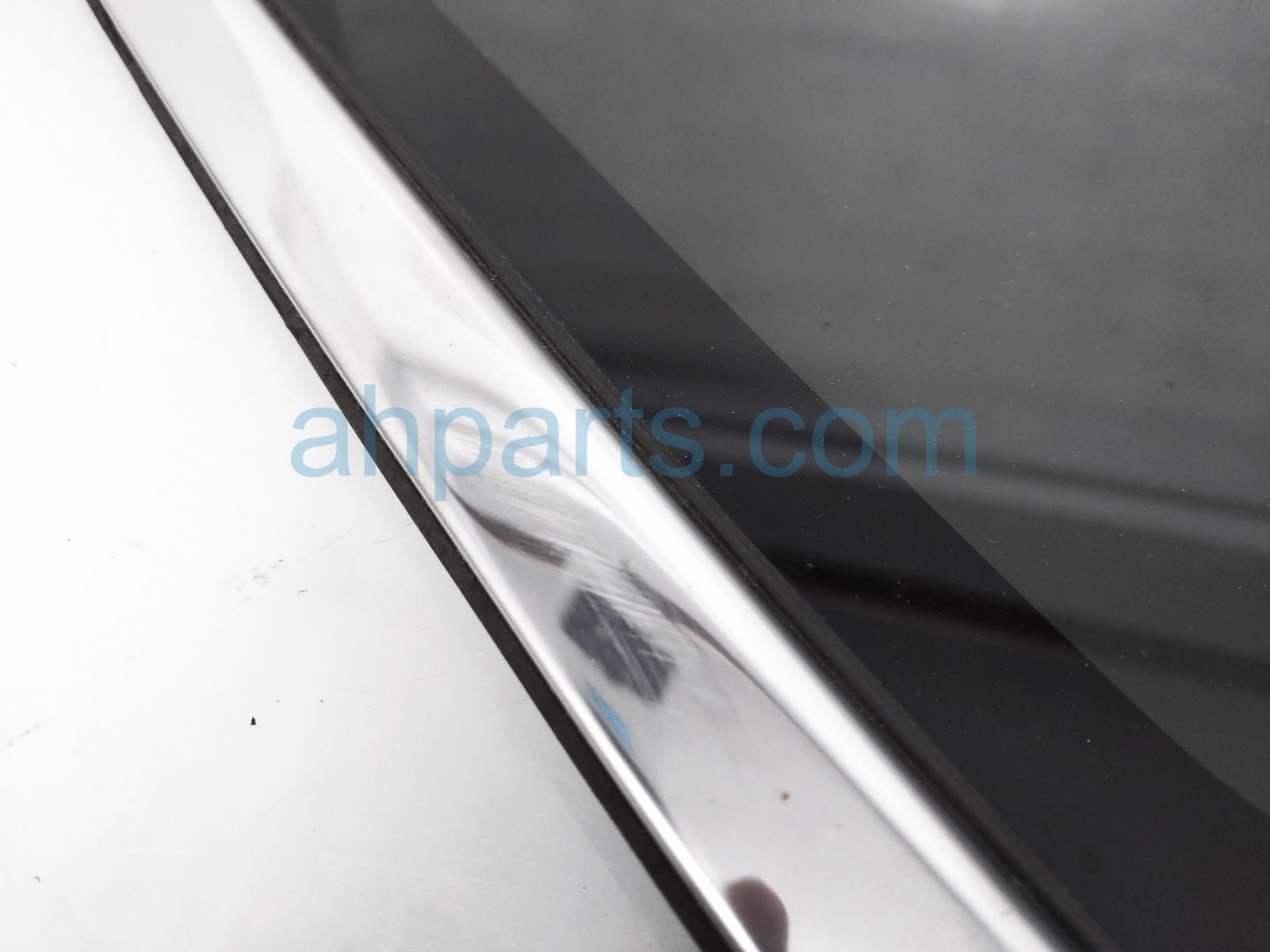 Sold 2017 Honda CR-V Driver Quarter Window Glass 73562-TLA-A01,