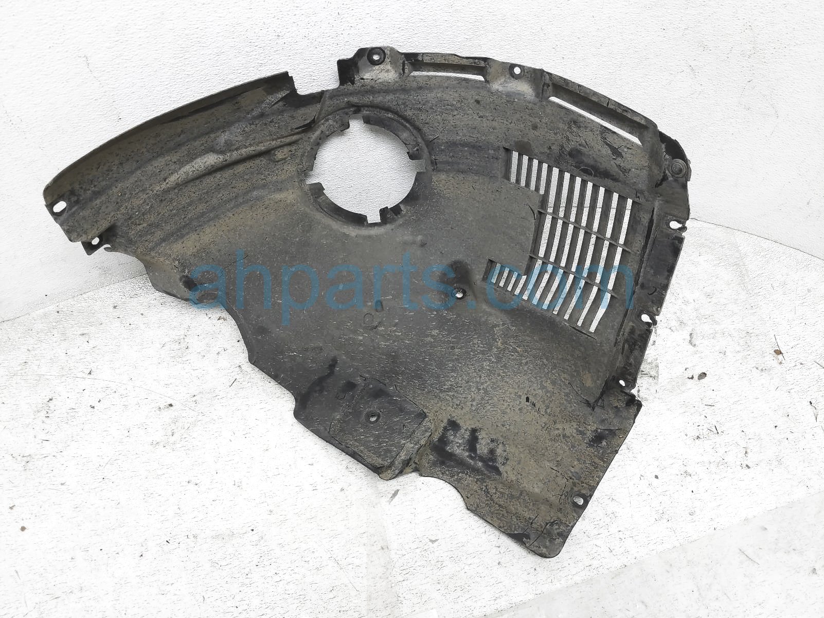 Sold 2021 Mercedes A220 Front Passenger Forward Inner Fender Liner 177 ...
