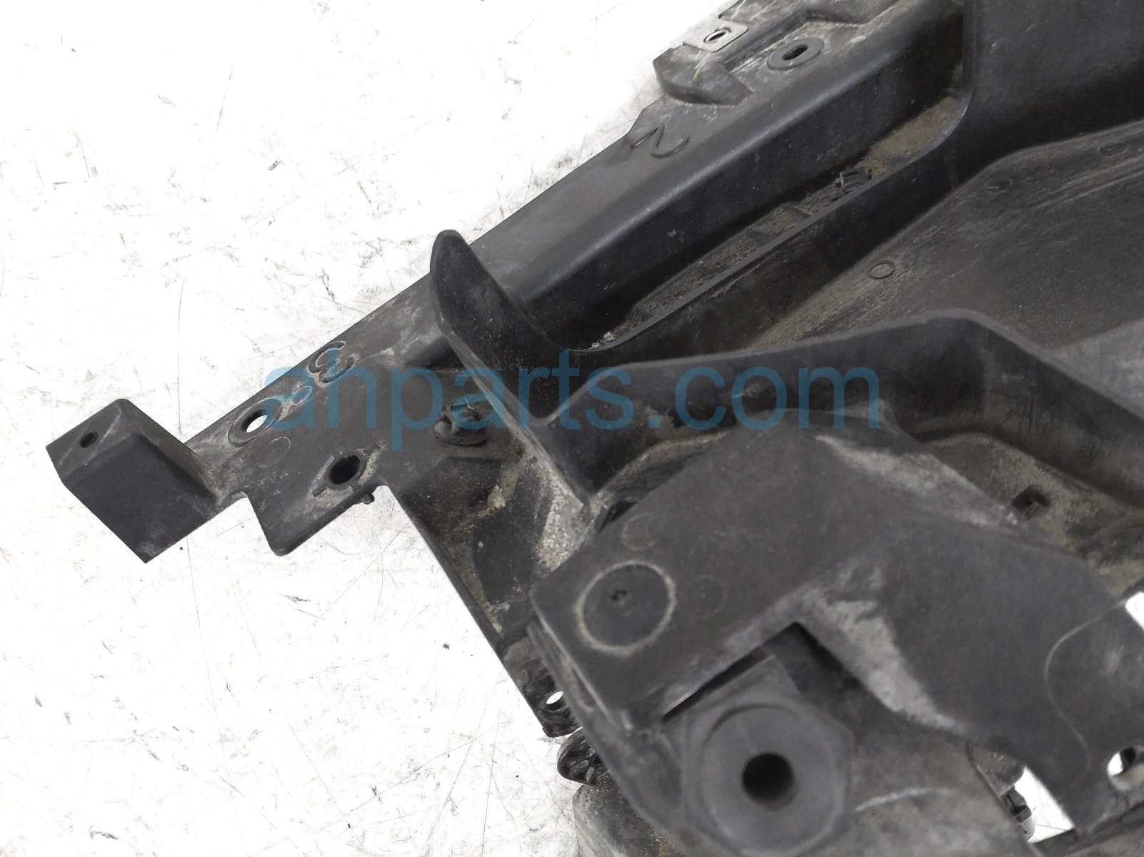 Sold 2019 Jeep Cherokee Grille Air Inlet Baffle Assy 68286772AA,