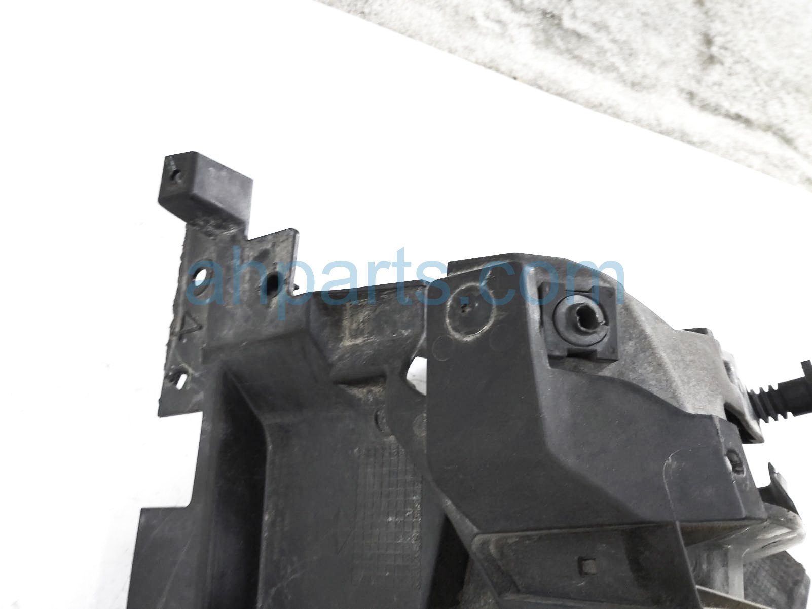 Sold 2019 Jeep Cherokee Grille Air Inlet Baffle Assy 68286772AA,