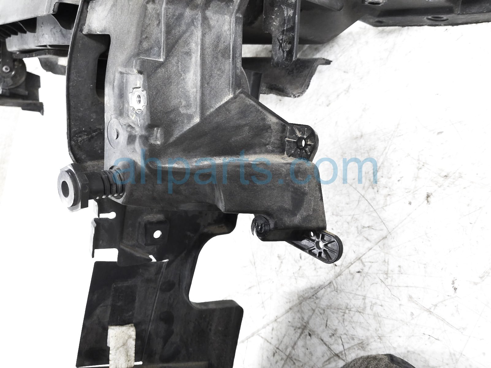 Sold 2019 Jeep Cherokee Grille Air Inlet Baffle Assy 68286772AA,