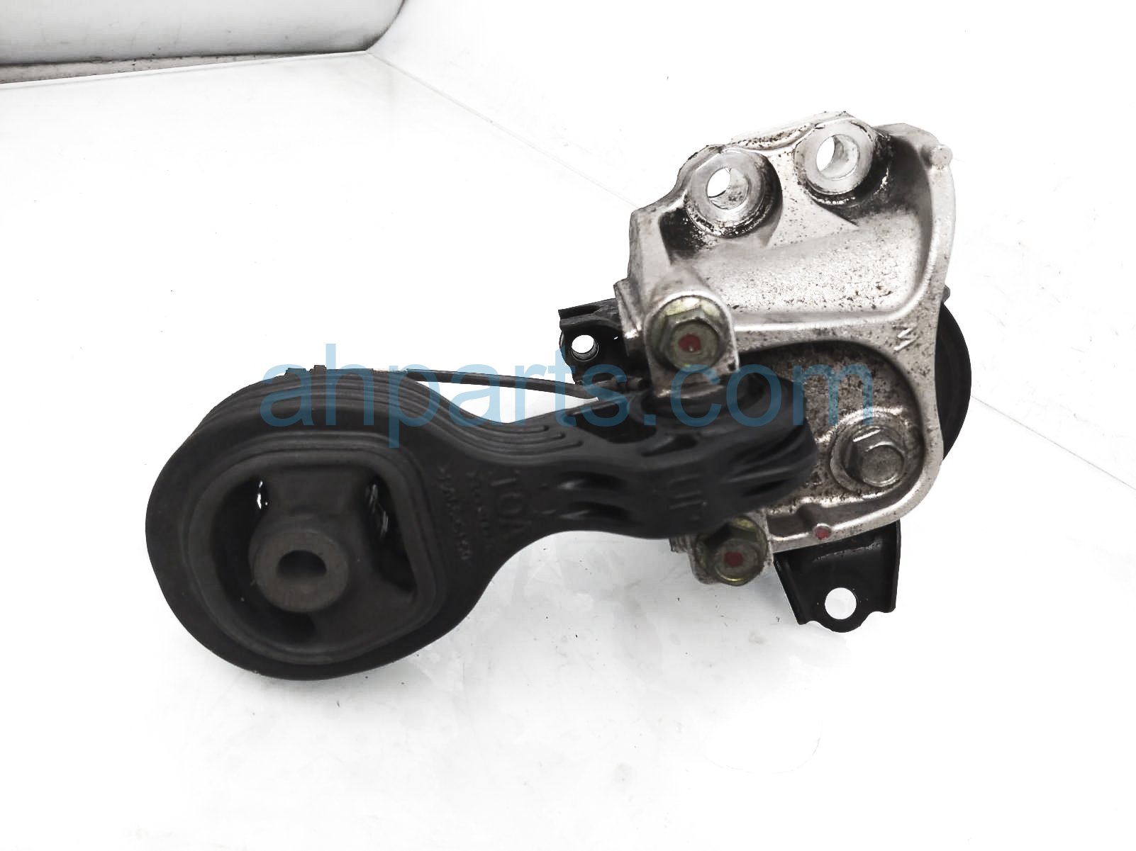 Sold 2015 Honda CR-V Engine/motor Torque Rod Mount 50820-T1W-A01,