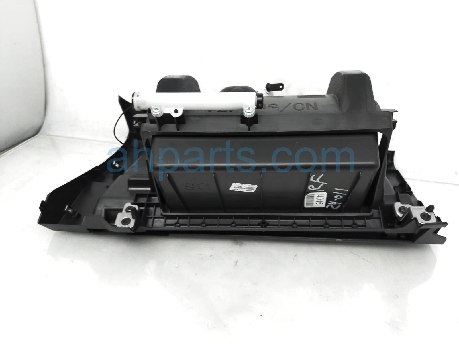 Sold 2021 Nissan Kicks Glove Box Compartment - Black 68520-5RW0A,