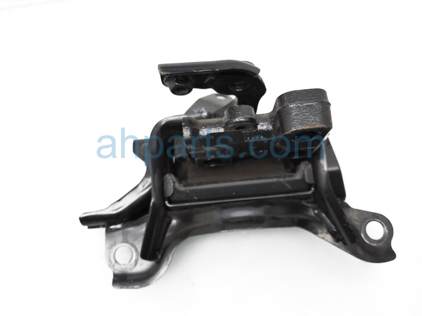 Sold 2020 Toyota Corolla Engine/motor Driver Insulator Engine Mount - 2 ...