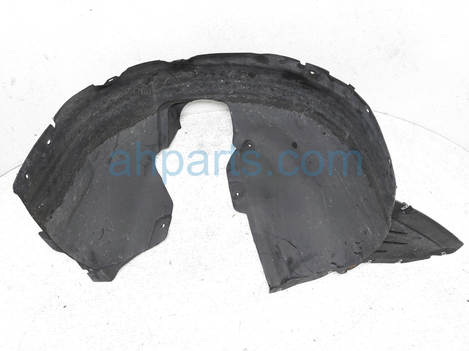 Sold 2021 Volkswagen Passat Front Passenger Inner Fender Liner 561-805 ...