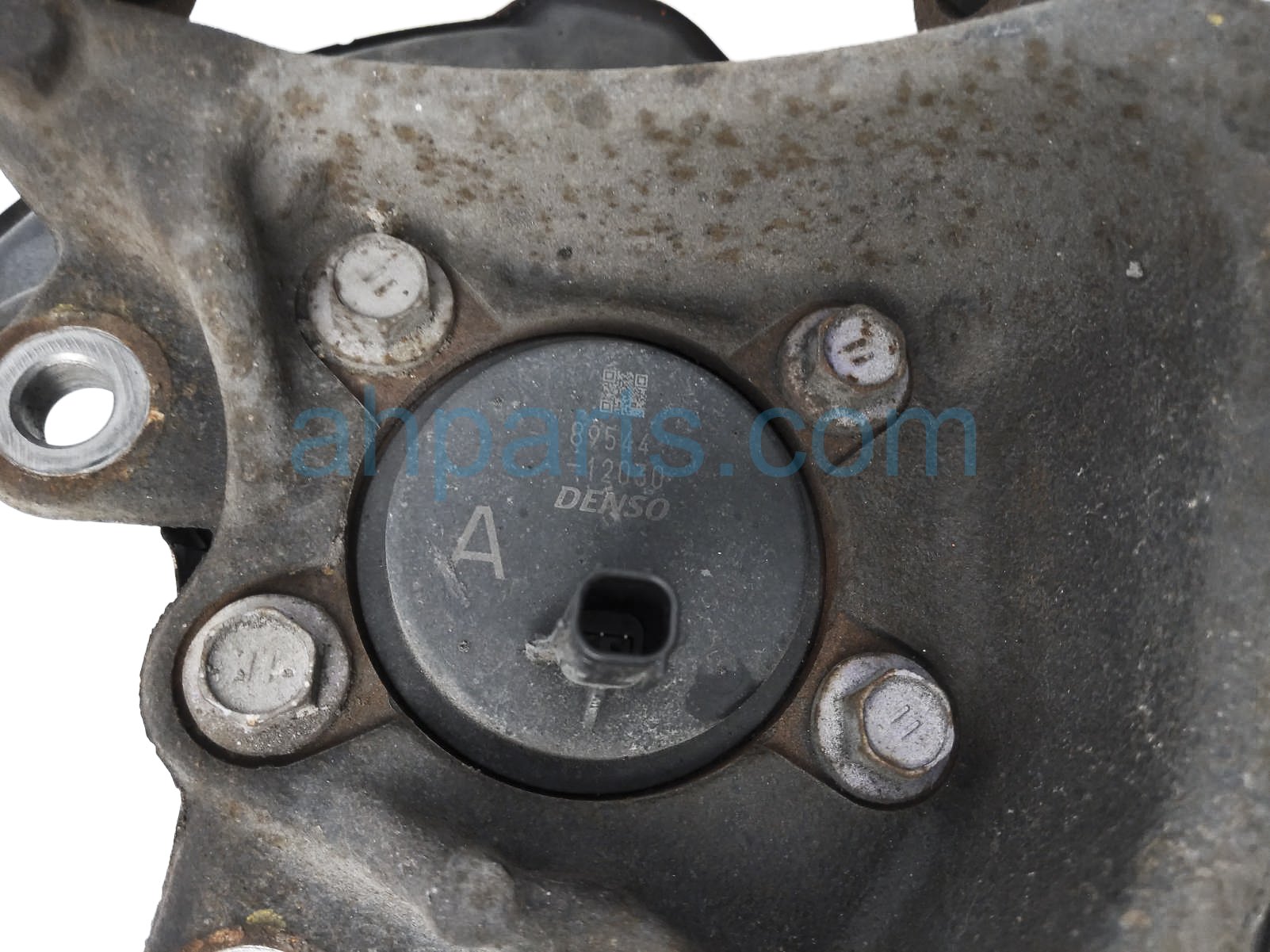 Sold 2020 Toyota Corolla Axle Stub Rear Passenger Spindle Knuckle W/hub ...