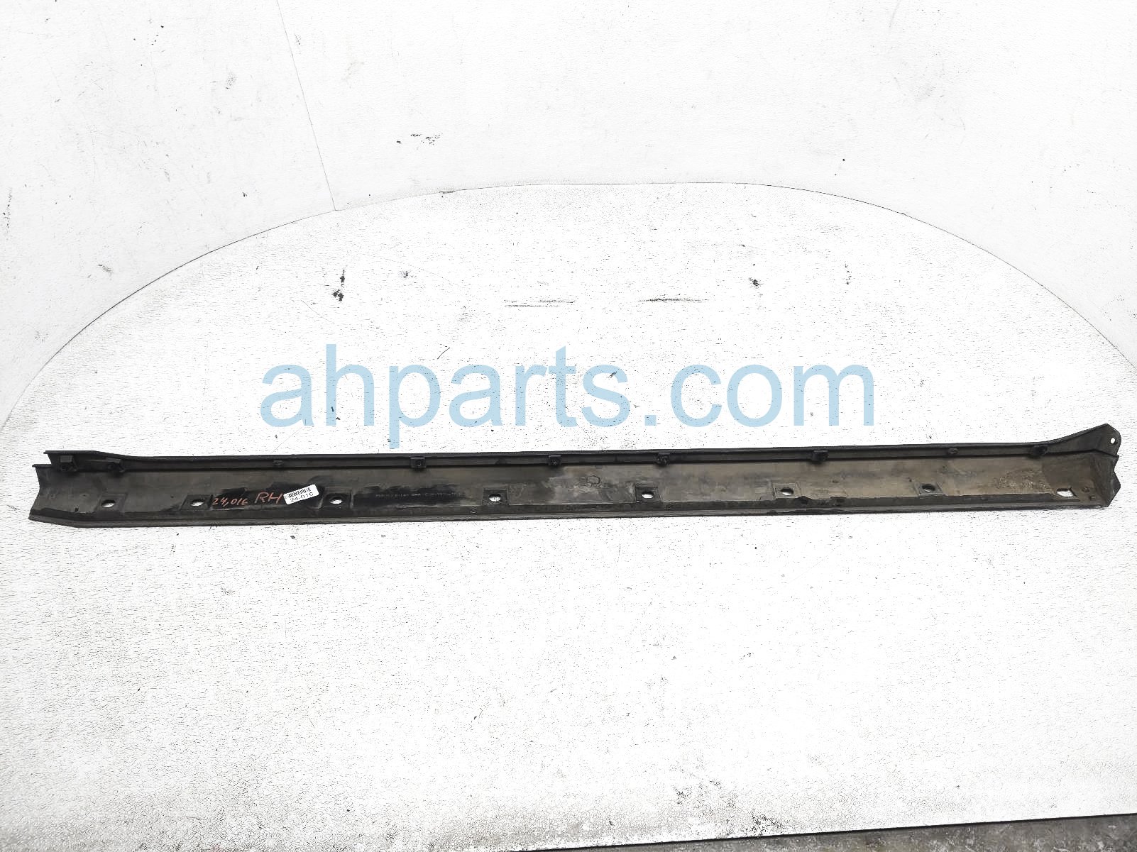 Sold 2016 Toyota 4 Runner Rocker Trim Passenger Side Skirt / Molding ...