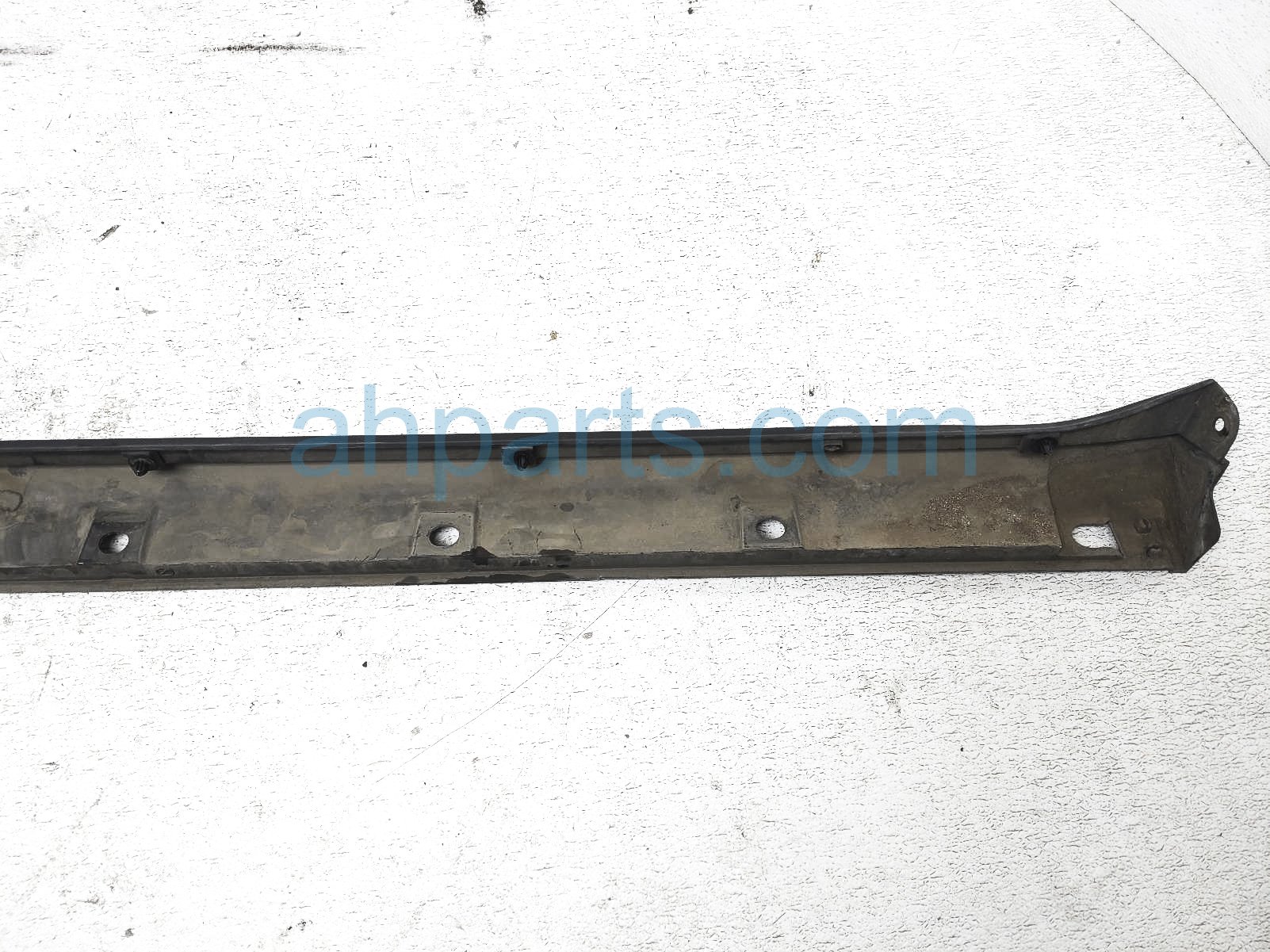 Sold 2016 Toyota 4 Runner Rocker Trim Passenger Side Skirt / Molding ...