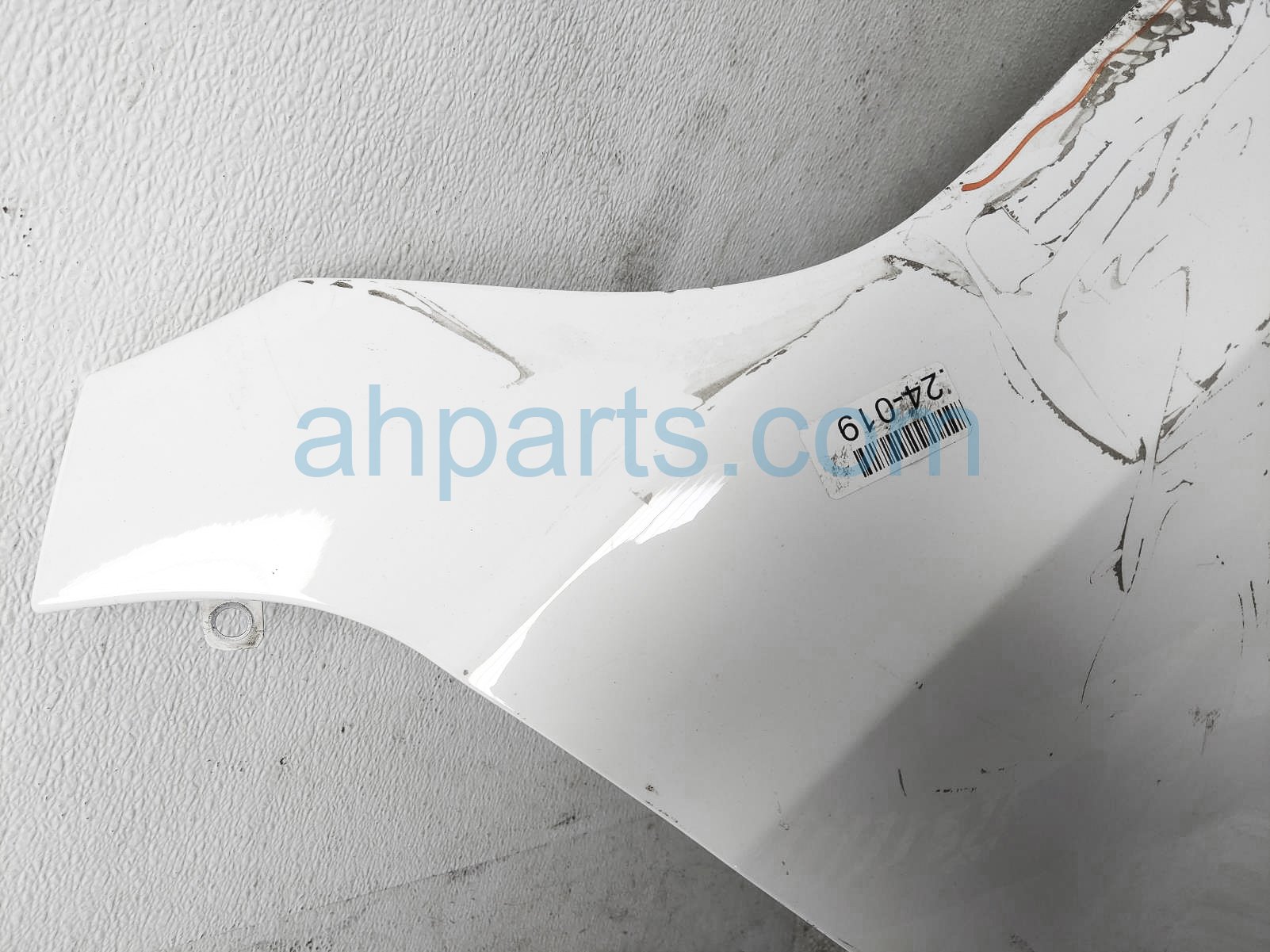 Sold 2010 Audi Q5 Audi Front Passenger Fender - White 8R0-821-106,