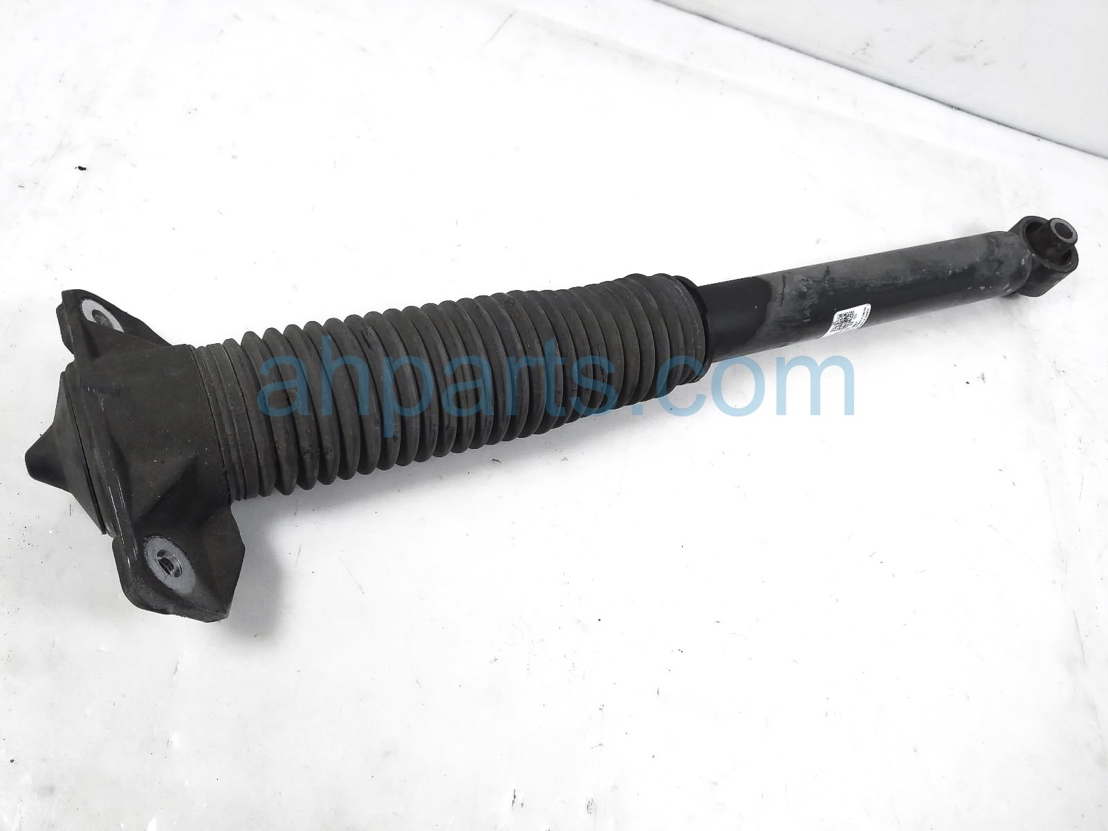 Sold 2020 Kia Telluride Strut / Spring / Rear Passenger Shock Absorber ...
