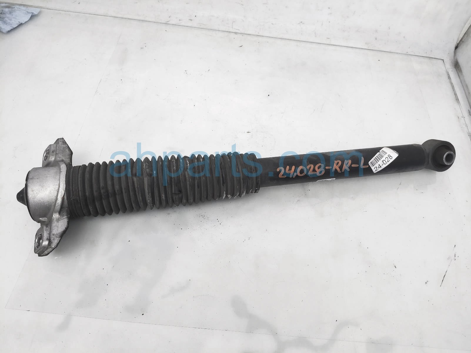 Sold 2020 Kia Telluride Strut / Spring / Rear Driver Shock Absorber ...
