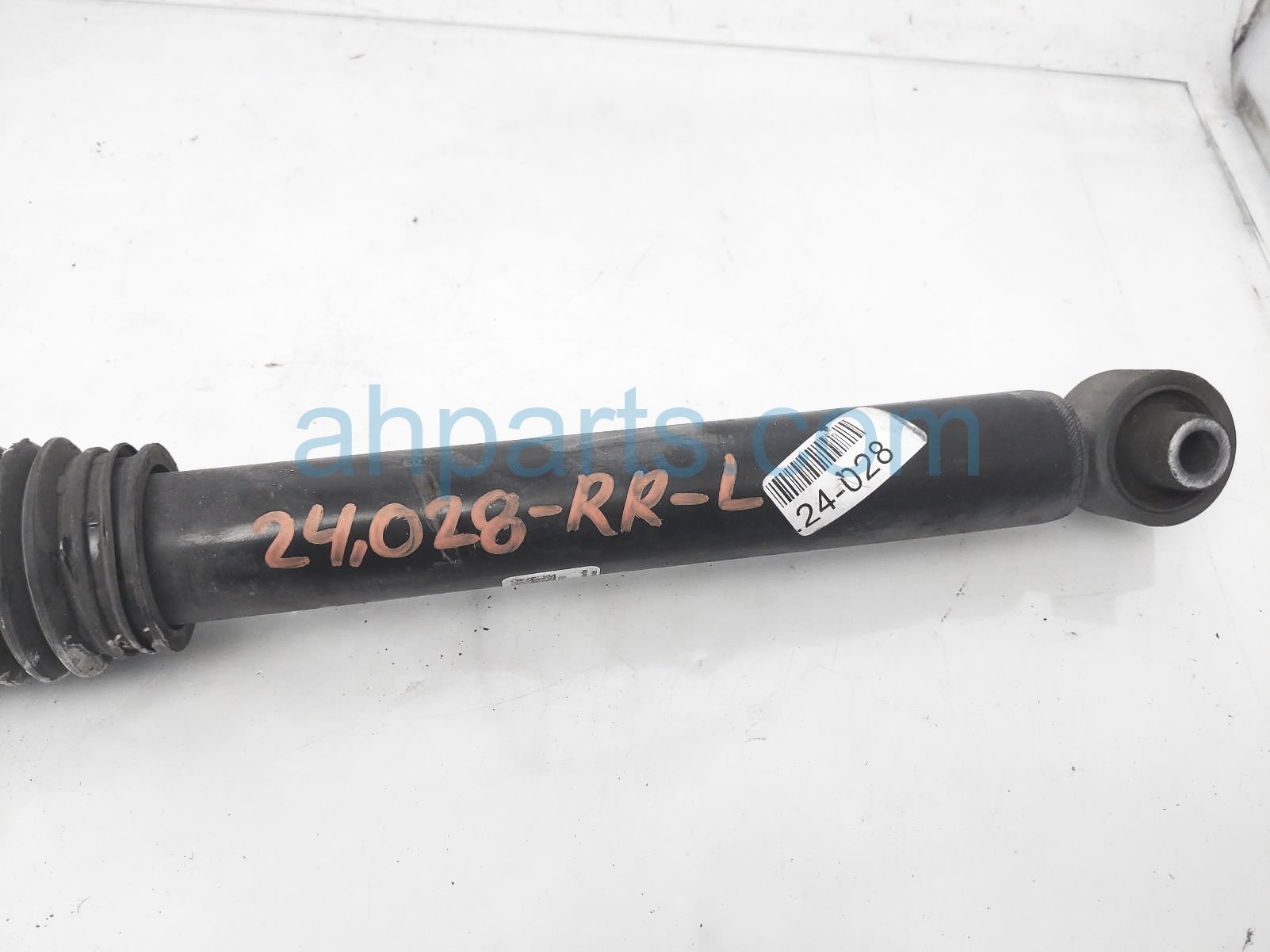 Sold 2020 Kia Telluride Strut / Spring / Rear Driver Shock Absorber ...