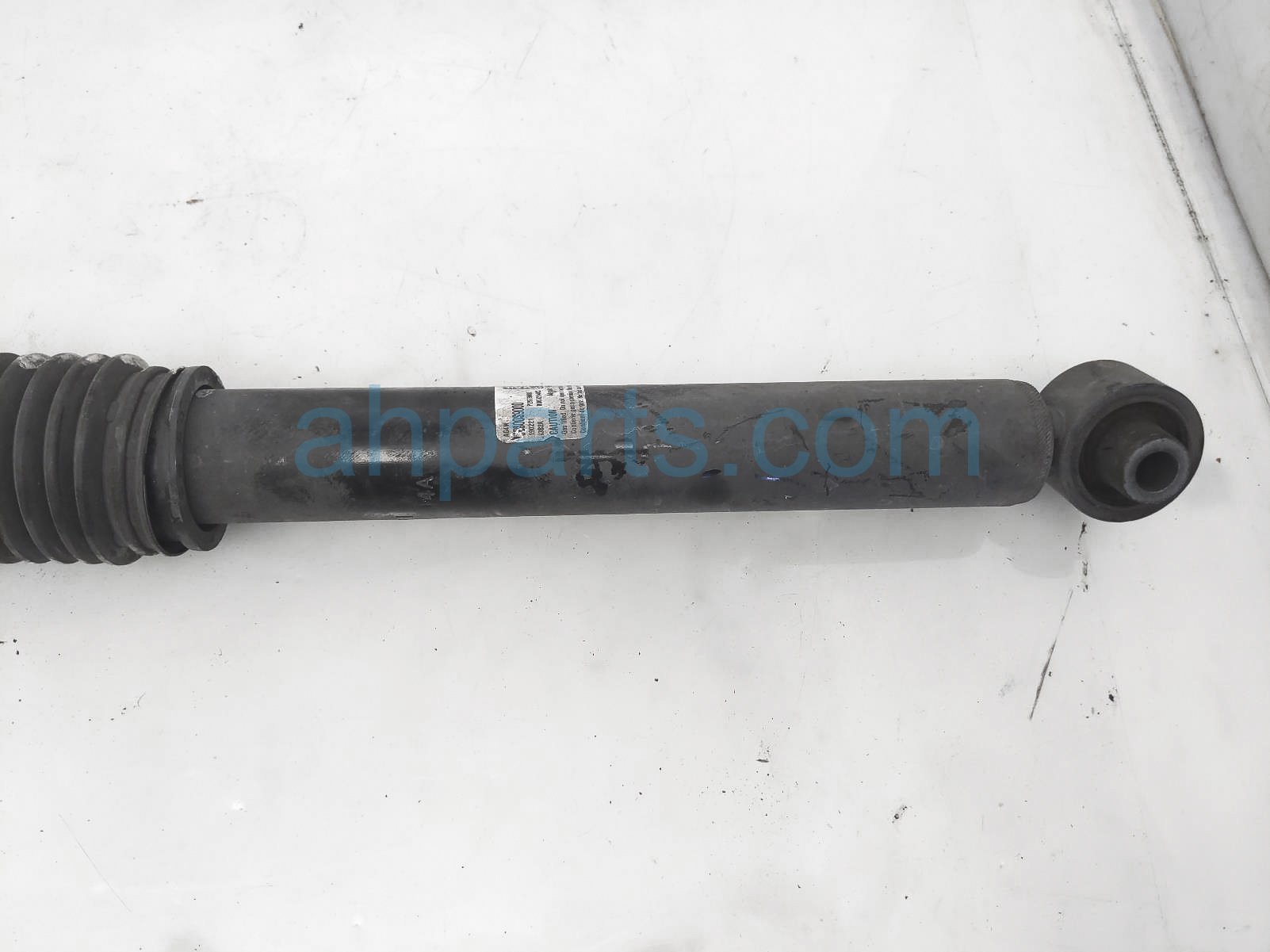 Sold 2020 Kia Telluride Strut / Spring / Rear Driver Shock Absorber ...