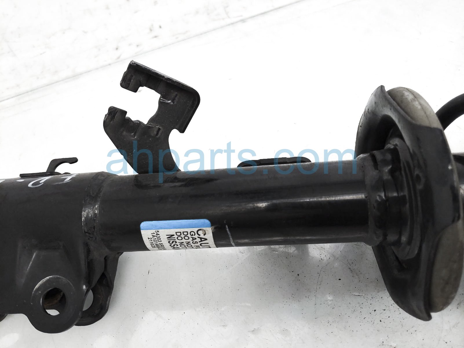 Sold 2021 Nissan Kicks Front Driver Strut + Spring - Sv E4303-5R01A,