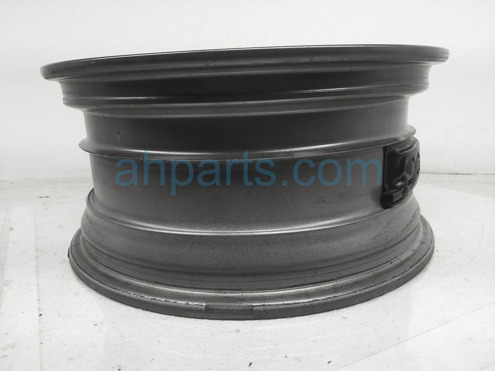 Sold 2023 Honda Accord Rear Driver Wheel / Rim 42800-30B-AB0,