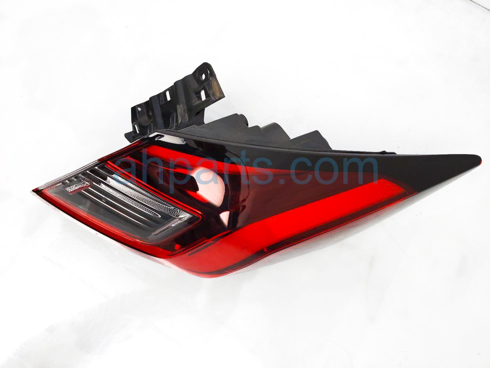 Sold 2022 Honda Civic Light / Rear Passenger Tail Lamp (on Body) 33500 ...