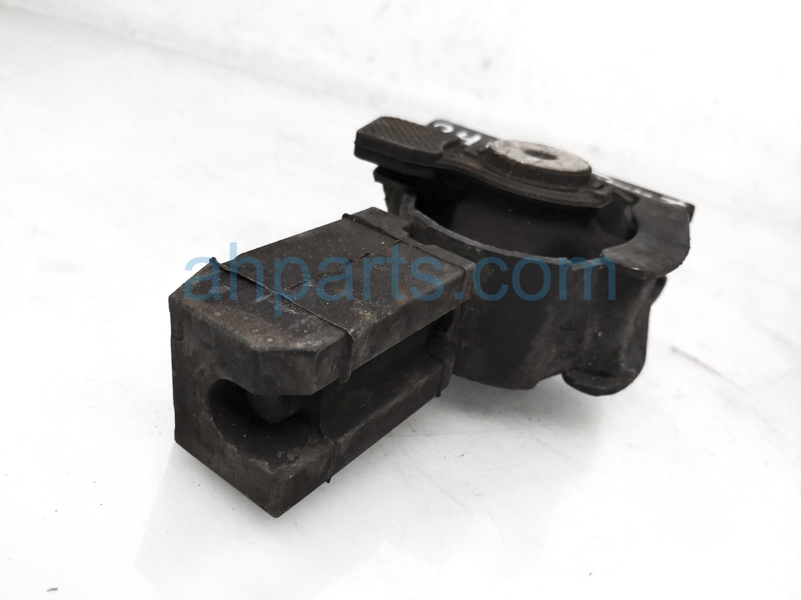 Sold 2017 Toyota Corolla Engine/motor Front Engine Mount 12361-0T210,