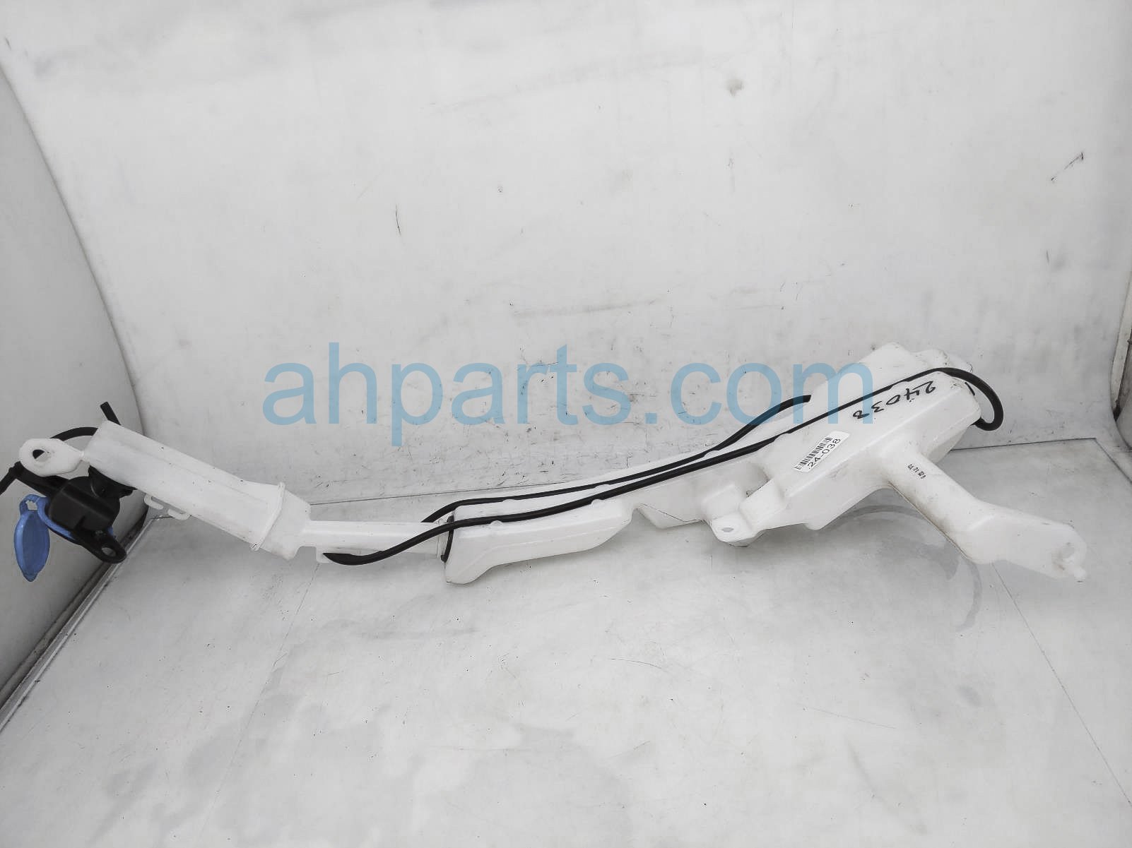 Sold 2022 Honda Civic Windshield Washer Reservoir Tank 76841-T20-A01,