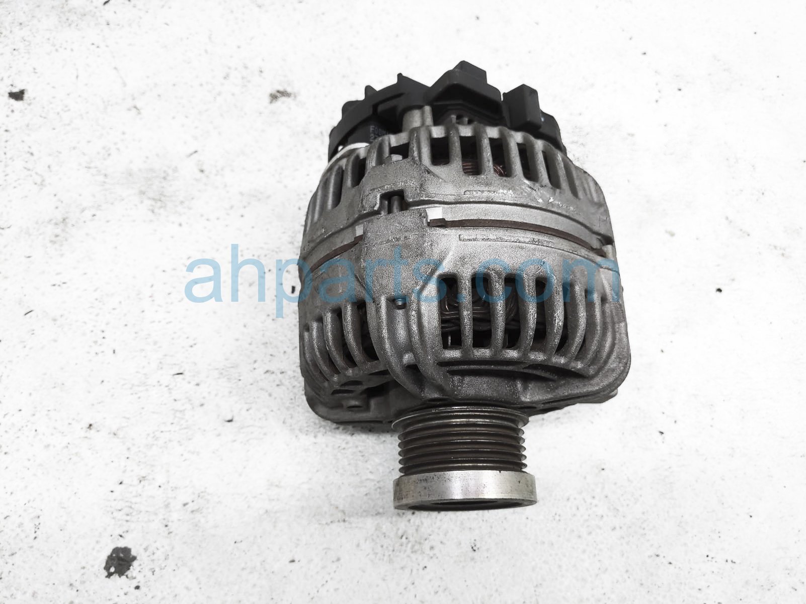 Sold 2009 Volvo S60 Alternator / Generator 30667787,