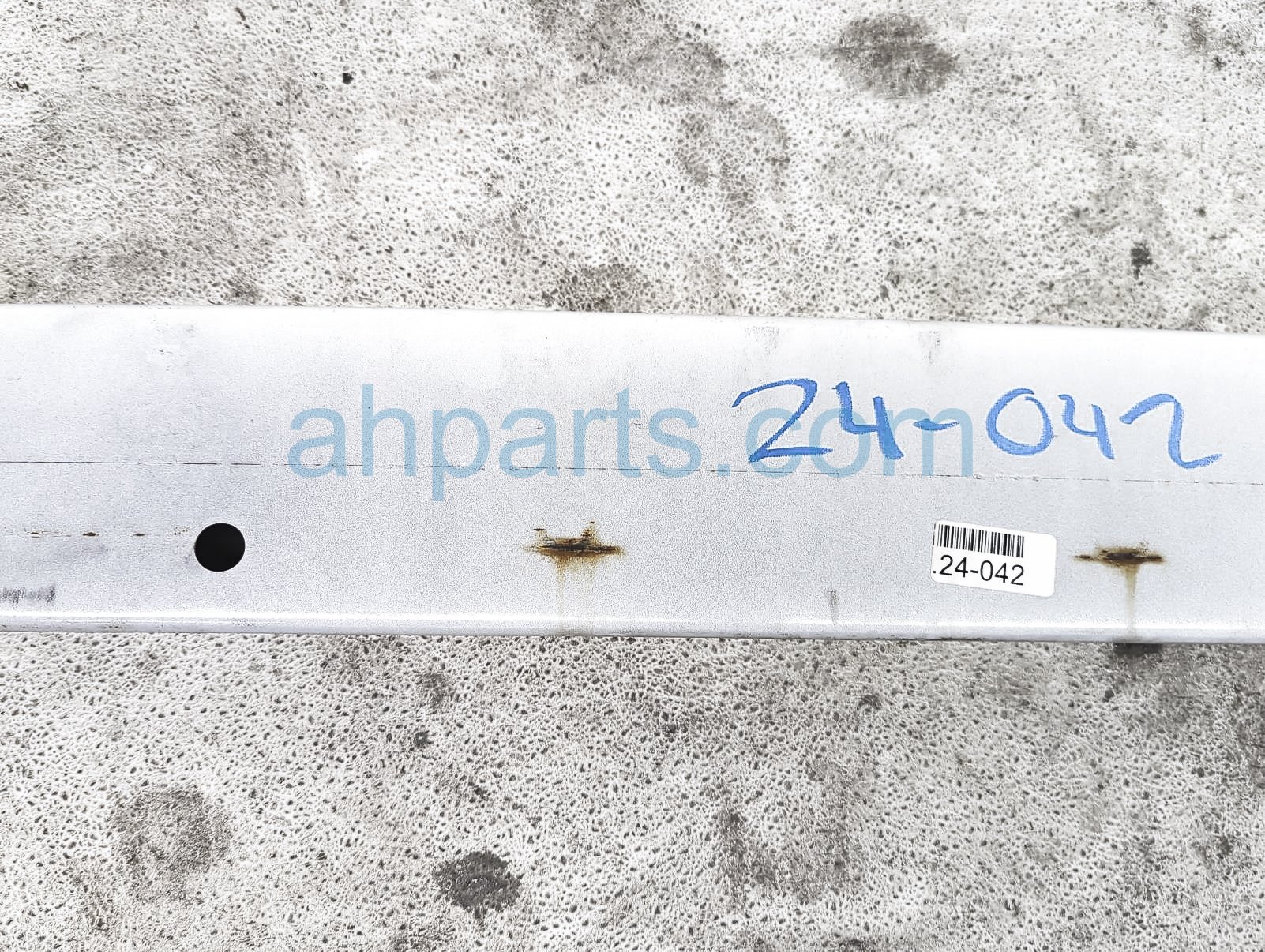 Sold 2015 Chevy Camaro Beam Front Bumper Reinforcement Bar 22785364