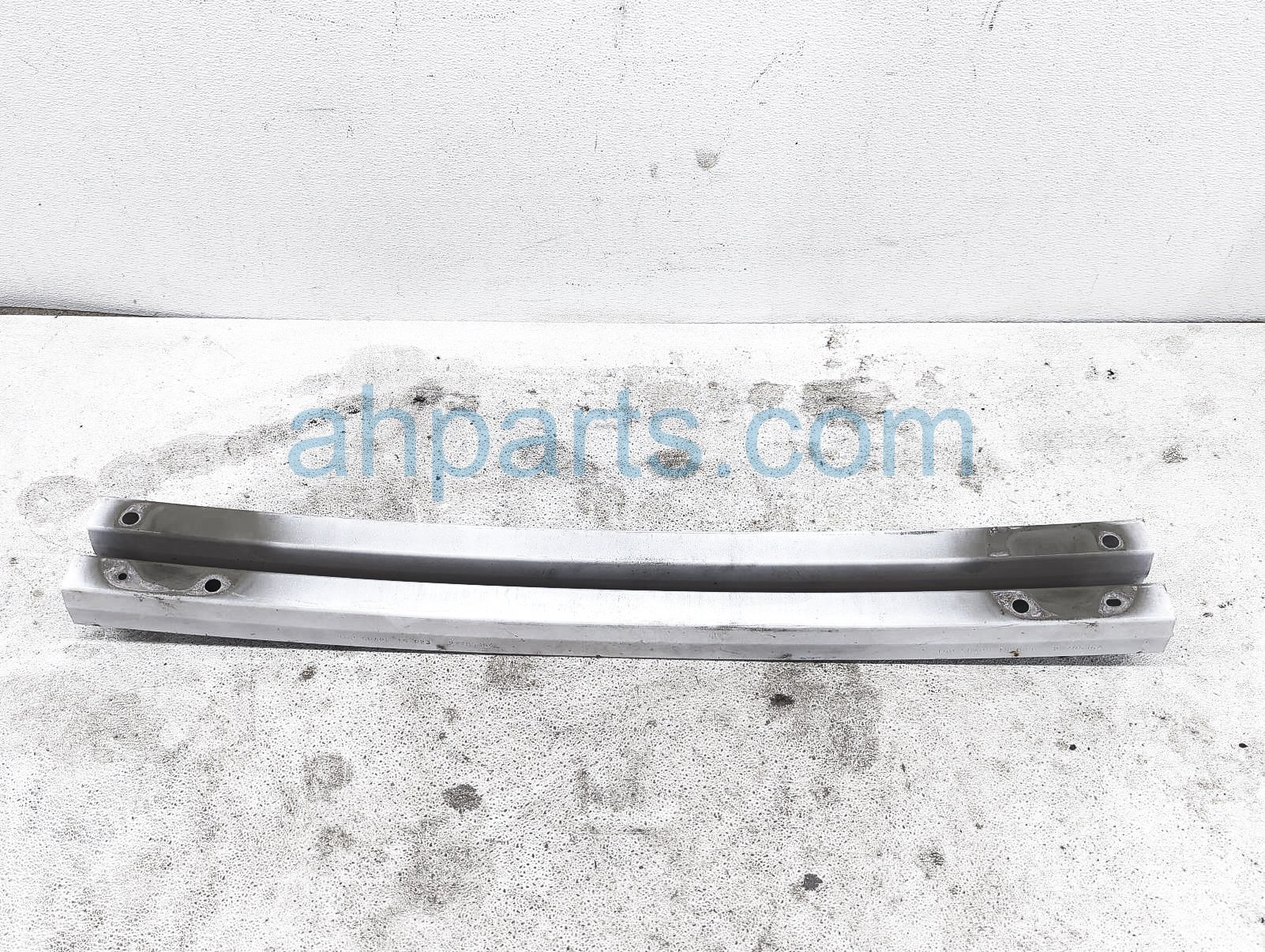 Sold 2015 Chevy Camaro Beam Front Bumper Reinforcement Bar 22785364