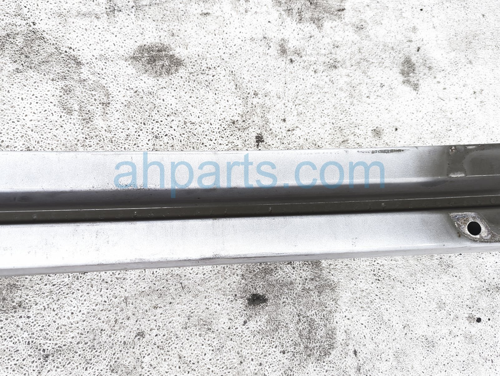 Sold 2015 Chevy Camaro Beam Front Bumper Reinforcement Bar 22785364