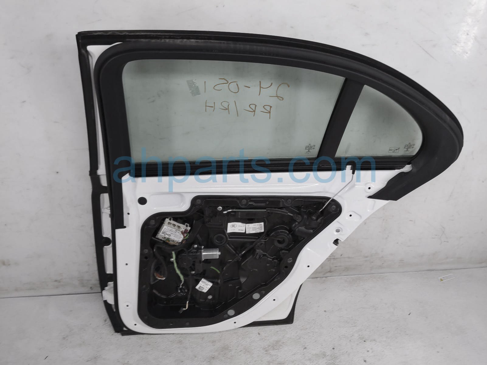 Sold 2018 Mercedes E300 Rear Passenger Door - White - No Inside Trim ...