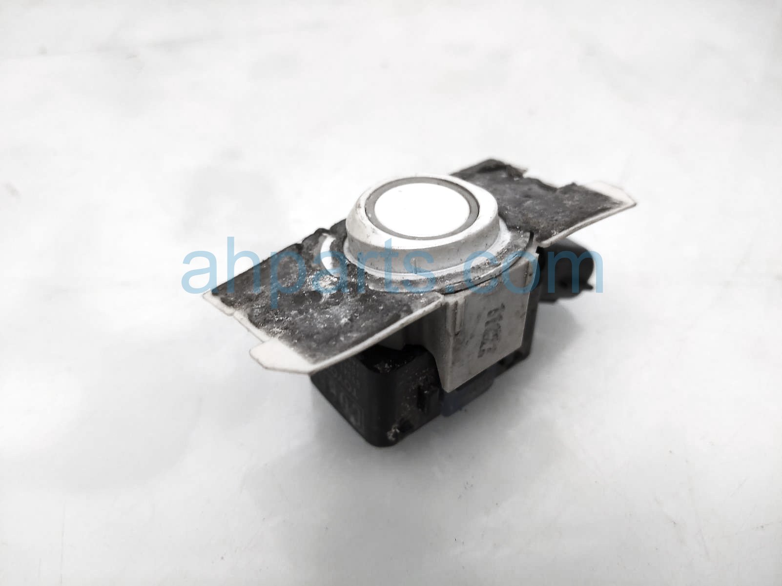 Sold 2020 Lexus Nx300 Front Parking Sensor - White 89341-33220,