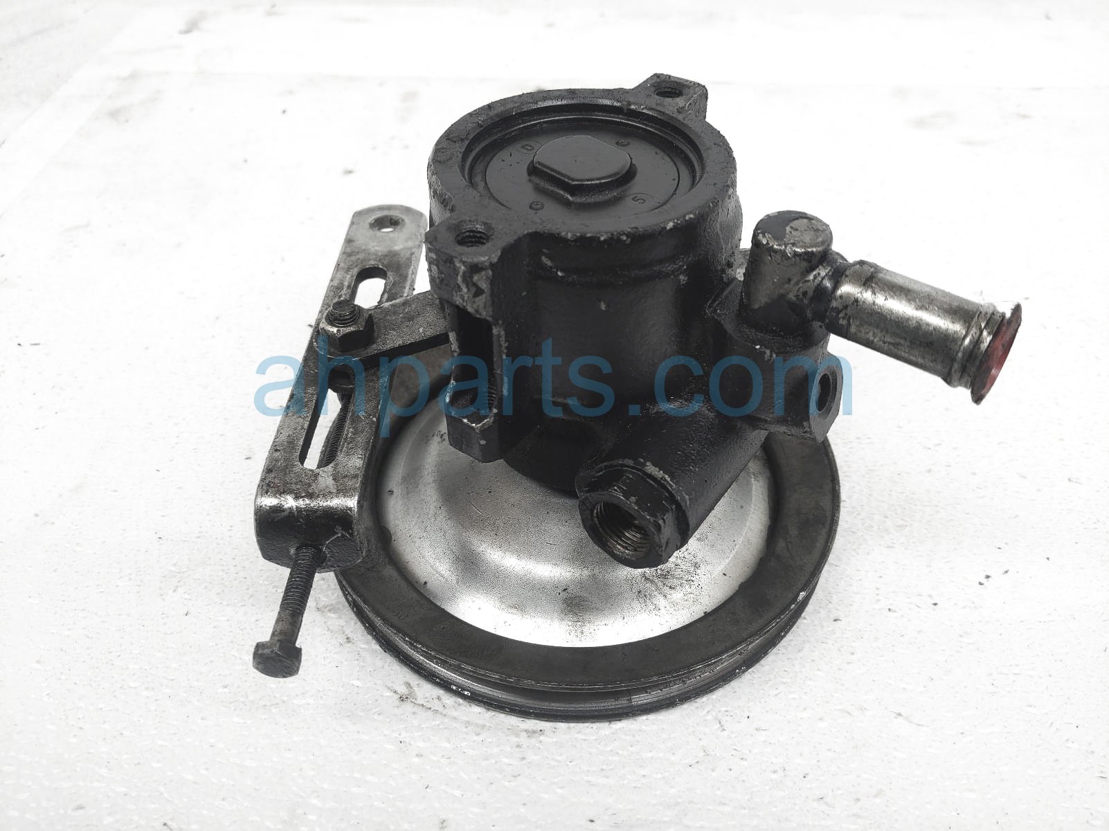 1984 Volvo 240 Power Steering Pump 12739736