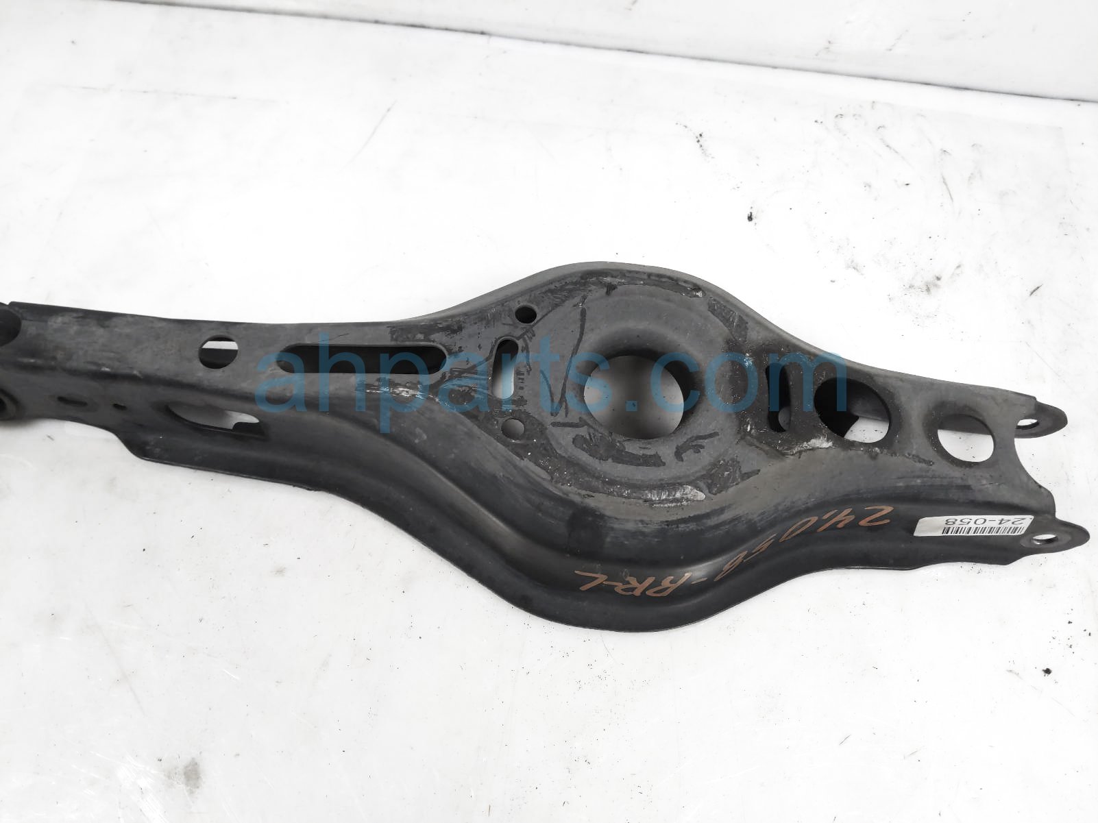 Sold 2019 Toyota Camry Lower Rear Driver Spring Seat Control Arm 48730 ...