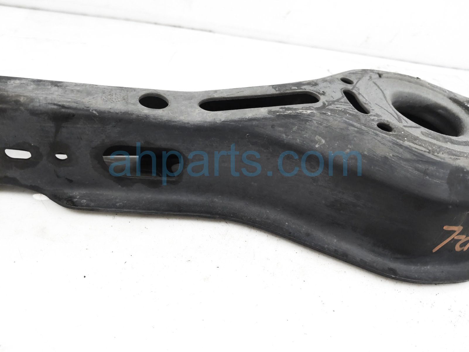 Sold 2019 Toyota Camry Lower Rear Driver Spring Seat Control Arm 48730 ...
