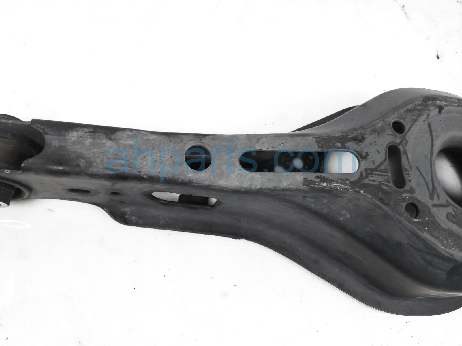 Sold 2019 Toyota Camry Lower Rear Driver Spring Seat Control Arm 48730 ...
