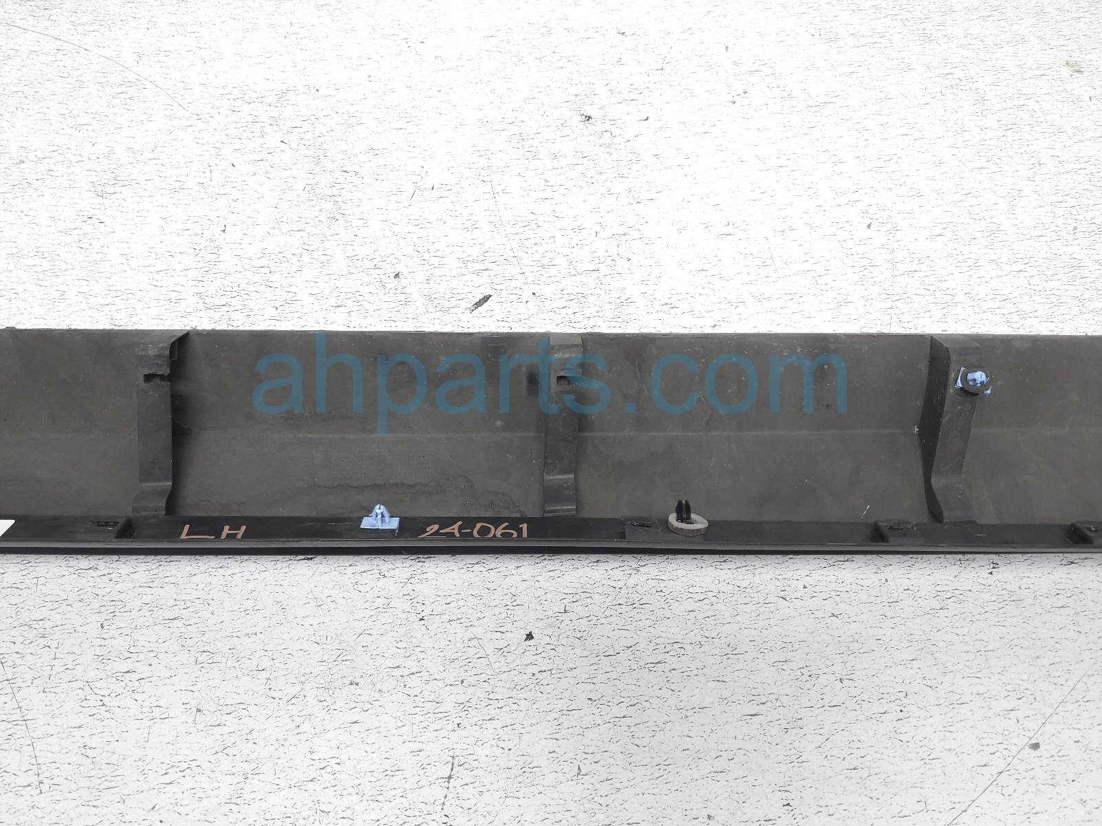 Sold 2021 Jeep Compass Rocker Trim Driver Side Skirt / Molding - Black ...