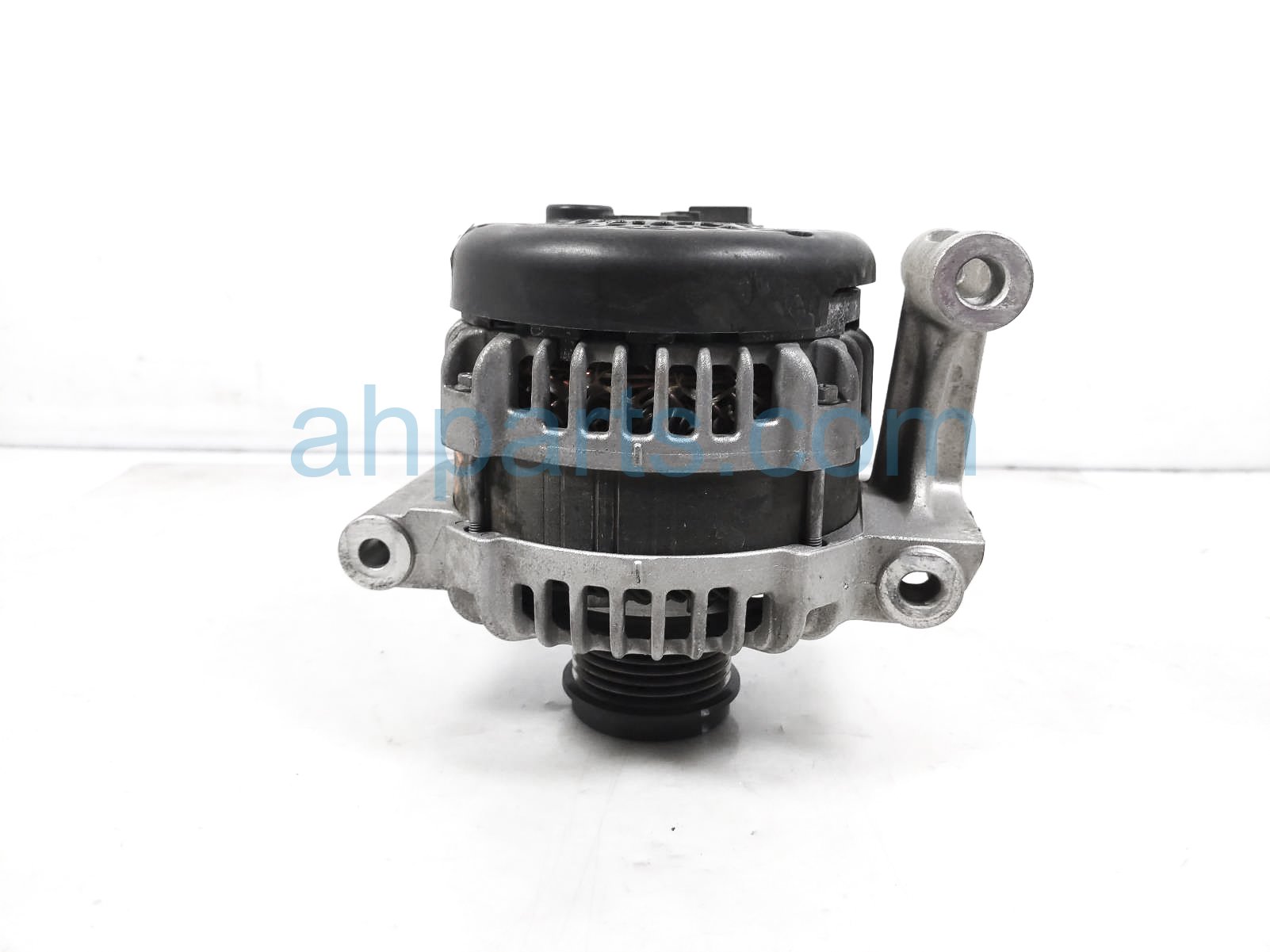 Sold 2021 GMC Terrain Alternator / Generator - 62k Miles 13535009