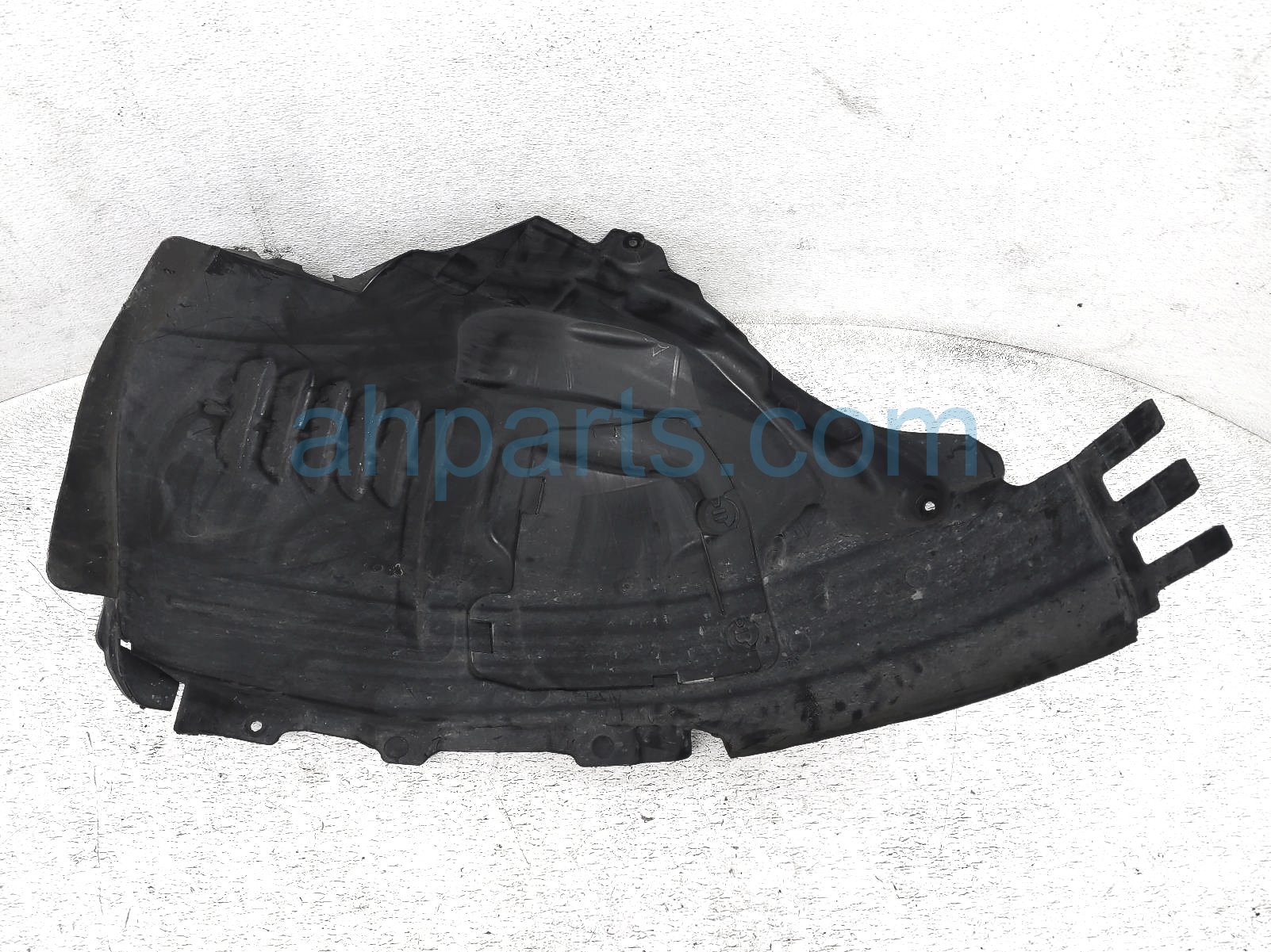 Sold 2018 Mercedes C300 Front Passenger Forward Inner Fender Liner 205 ...