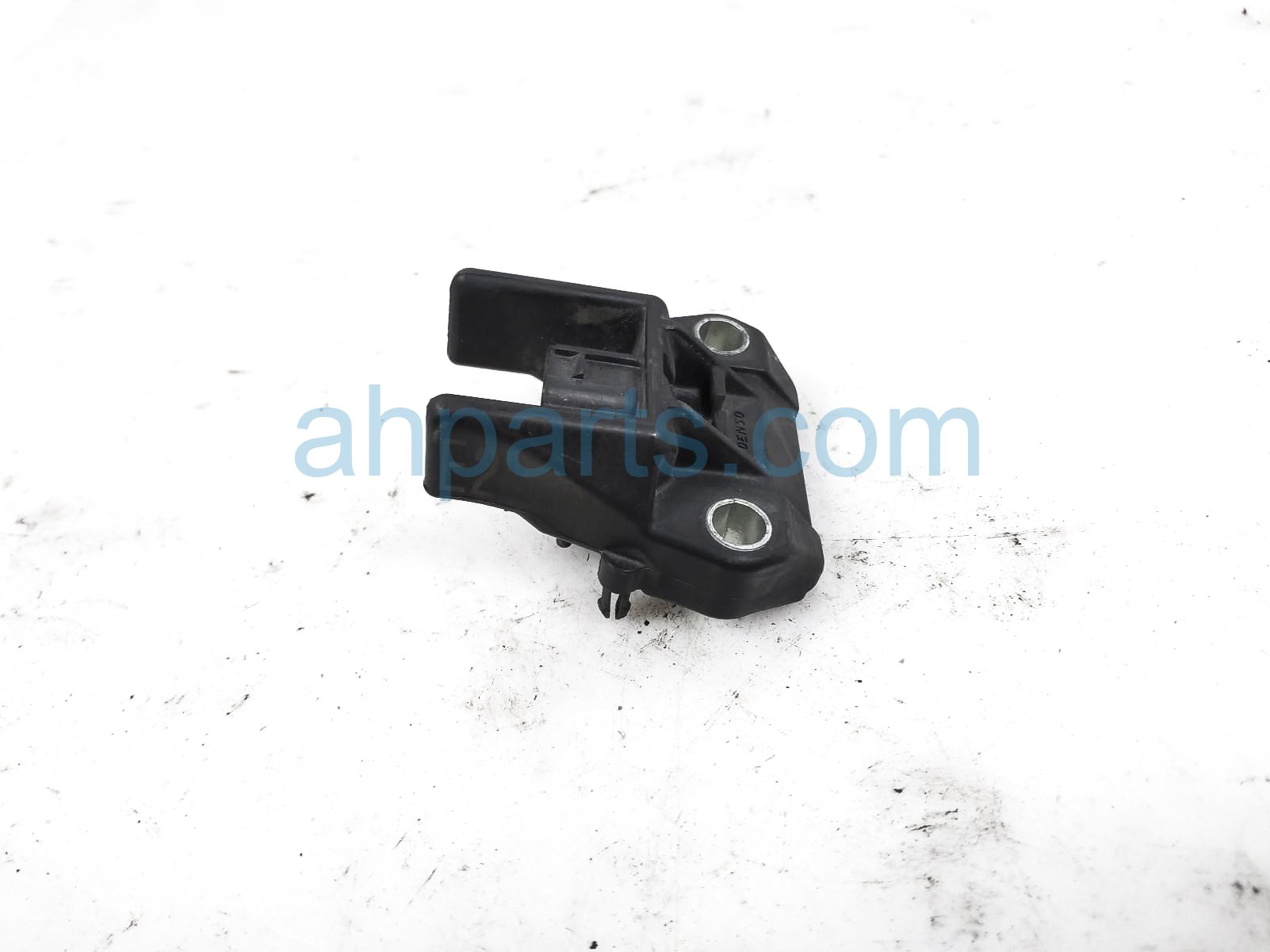Sold 2017 Toyota Sienna Front Driver Impact Airbag Sensor 89173-08040,