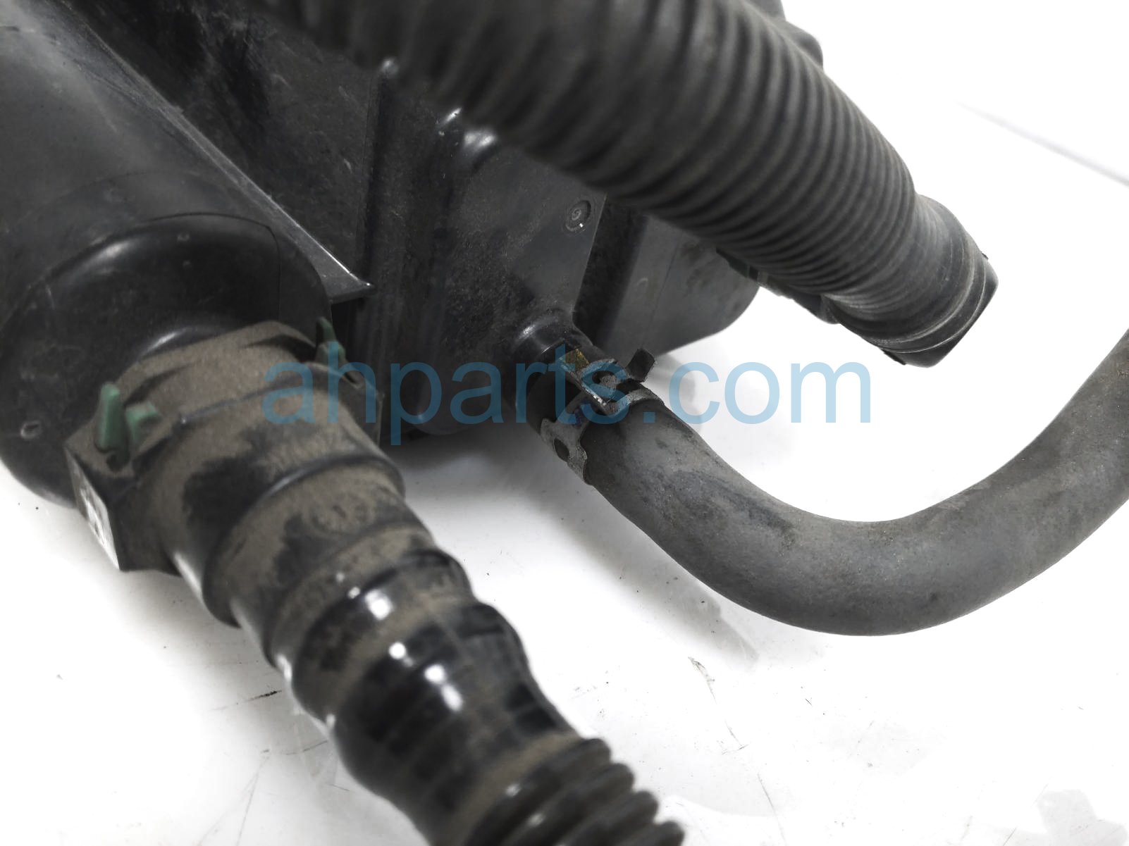 Sold 2019 Toyota Camry Fuel Vapor Charcoal Canister 77740-06230,
